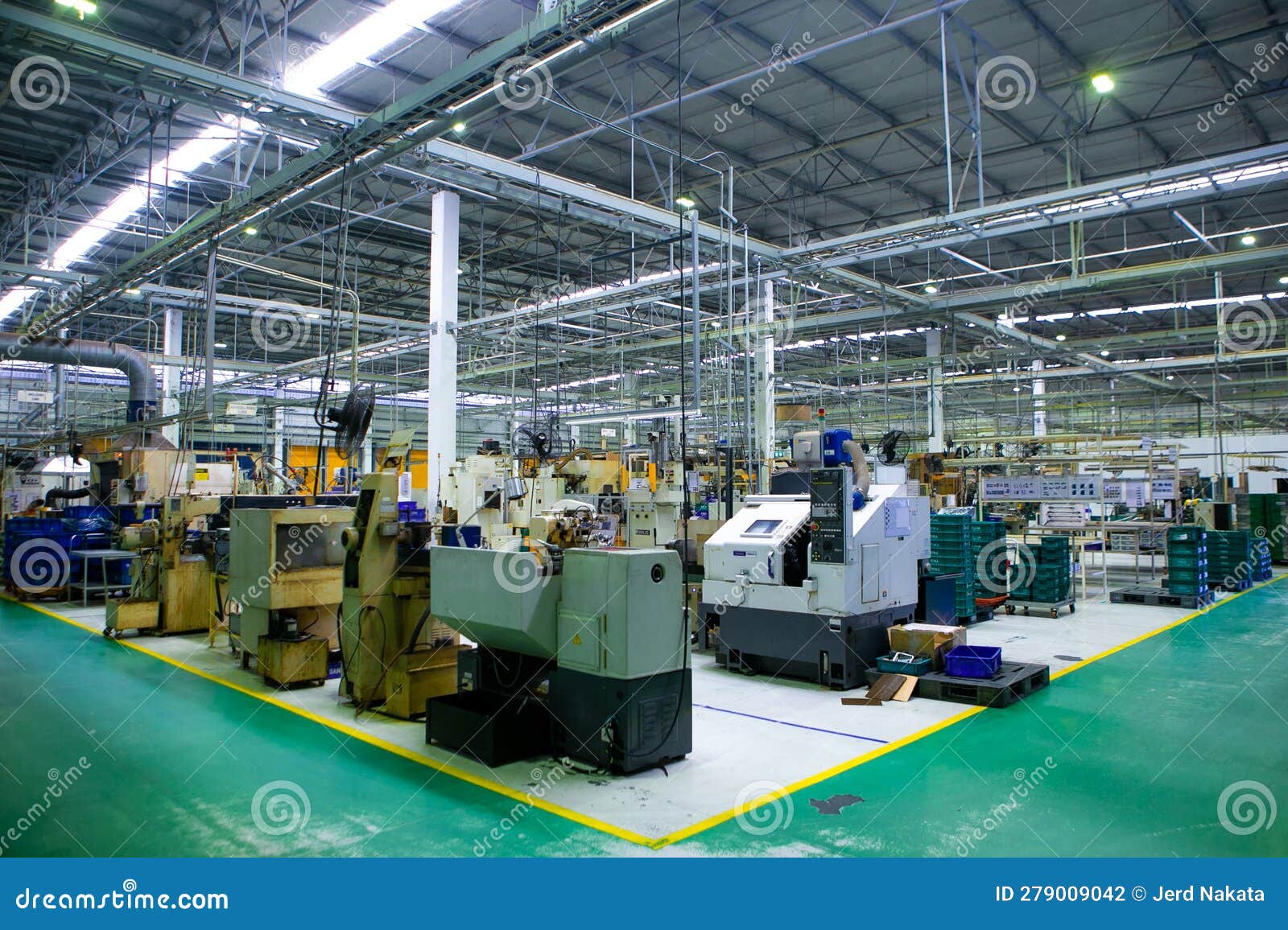 The Factory Walkway and Machine for Processing Metal Part of Car ...