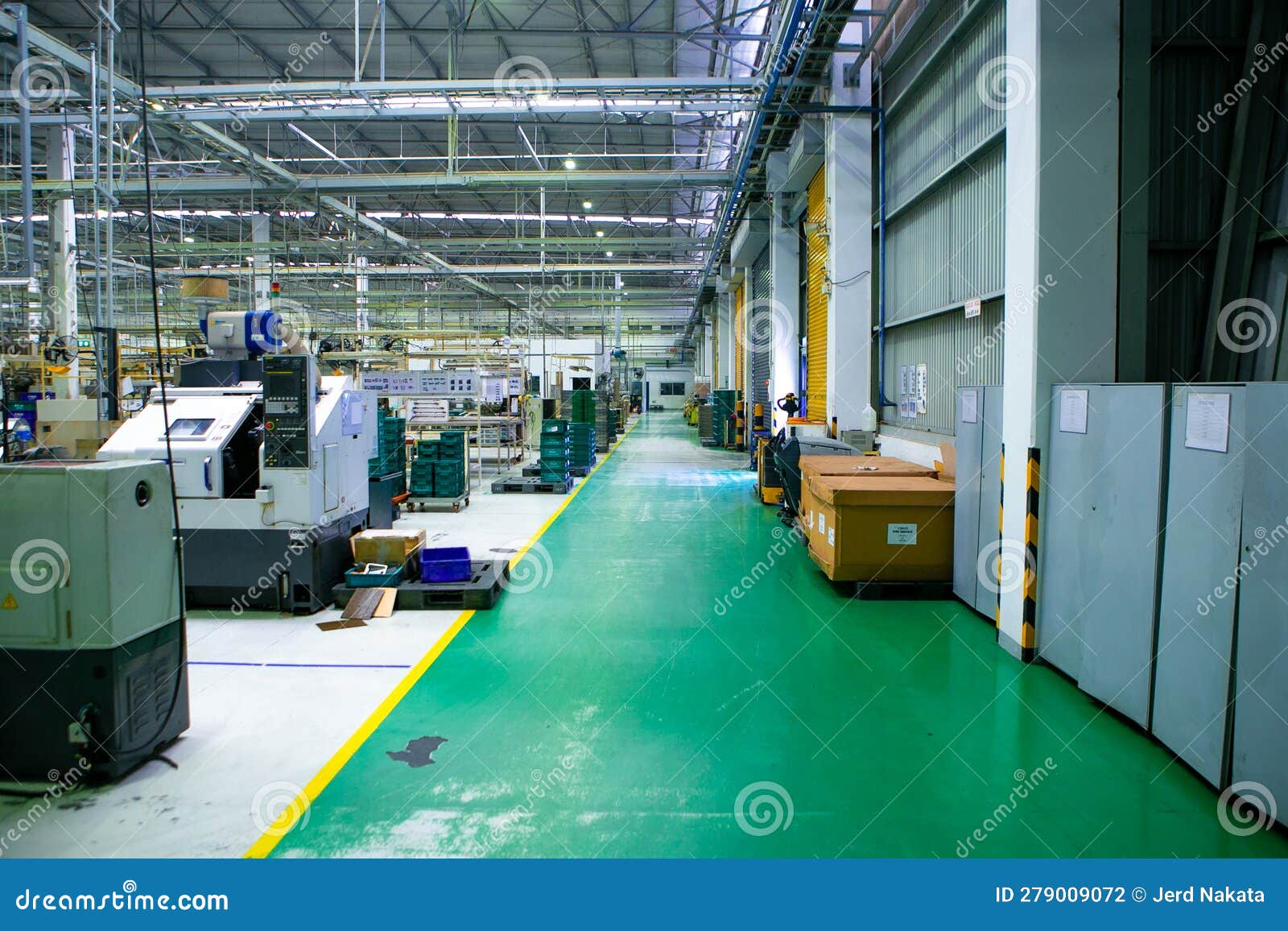 The Factory Walkway and Machine for Processing Metal Part of Car ...