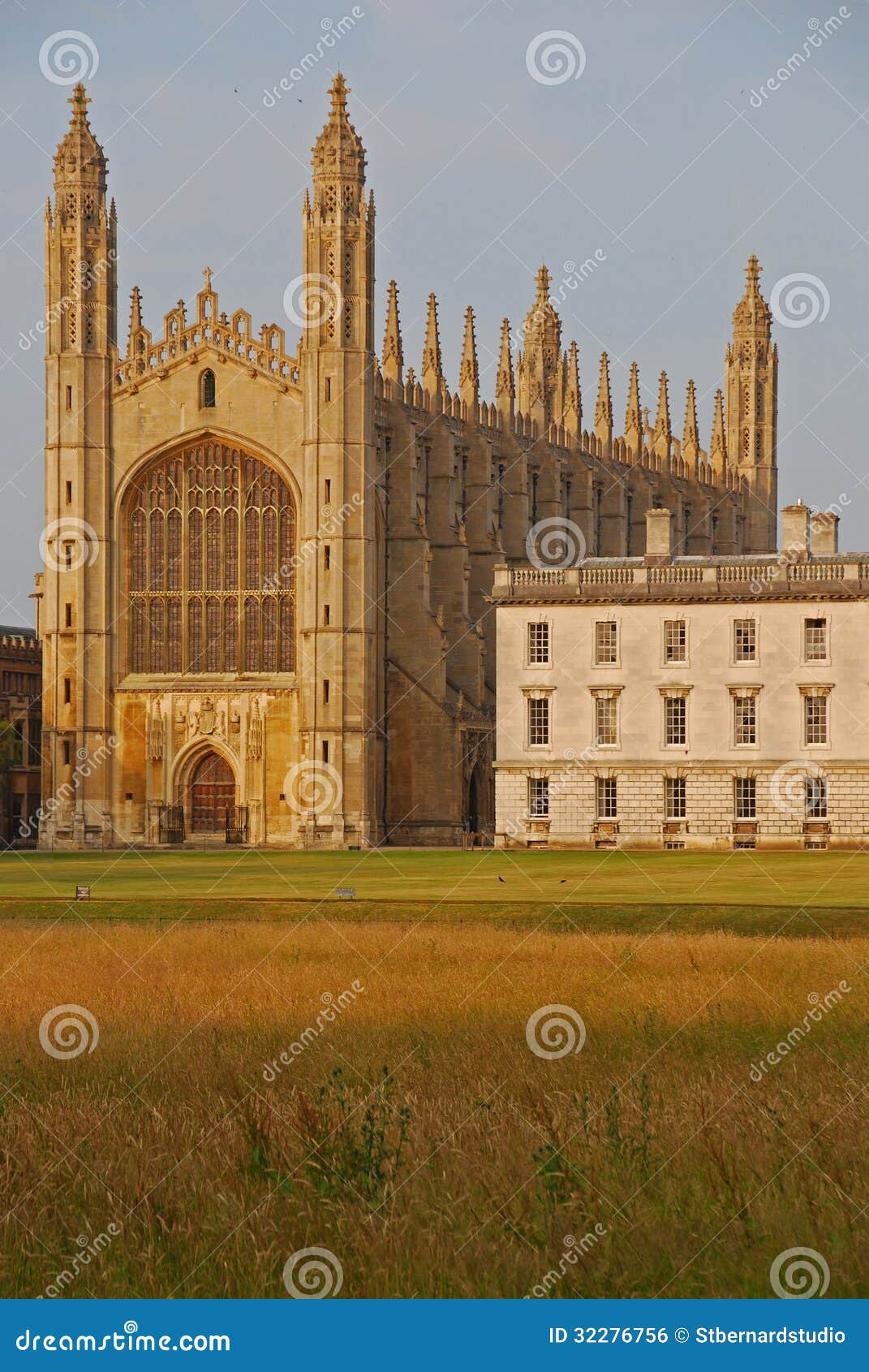 A Faculdade Do Rei Em Cambridge Foto de Stock - Imagem de henry, maior ...