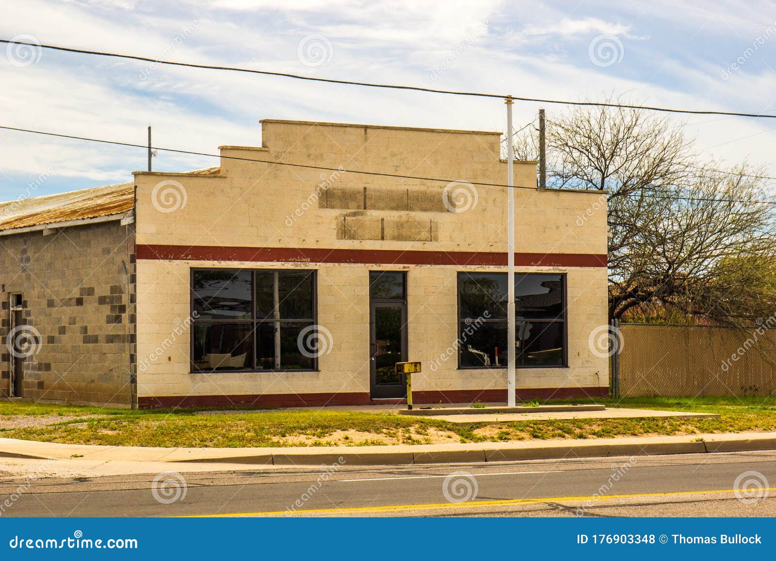 Failed Business Commercial Store Front Building Stock Photo - Image of ...