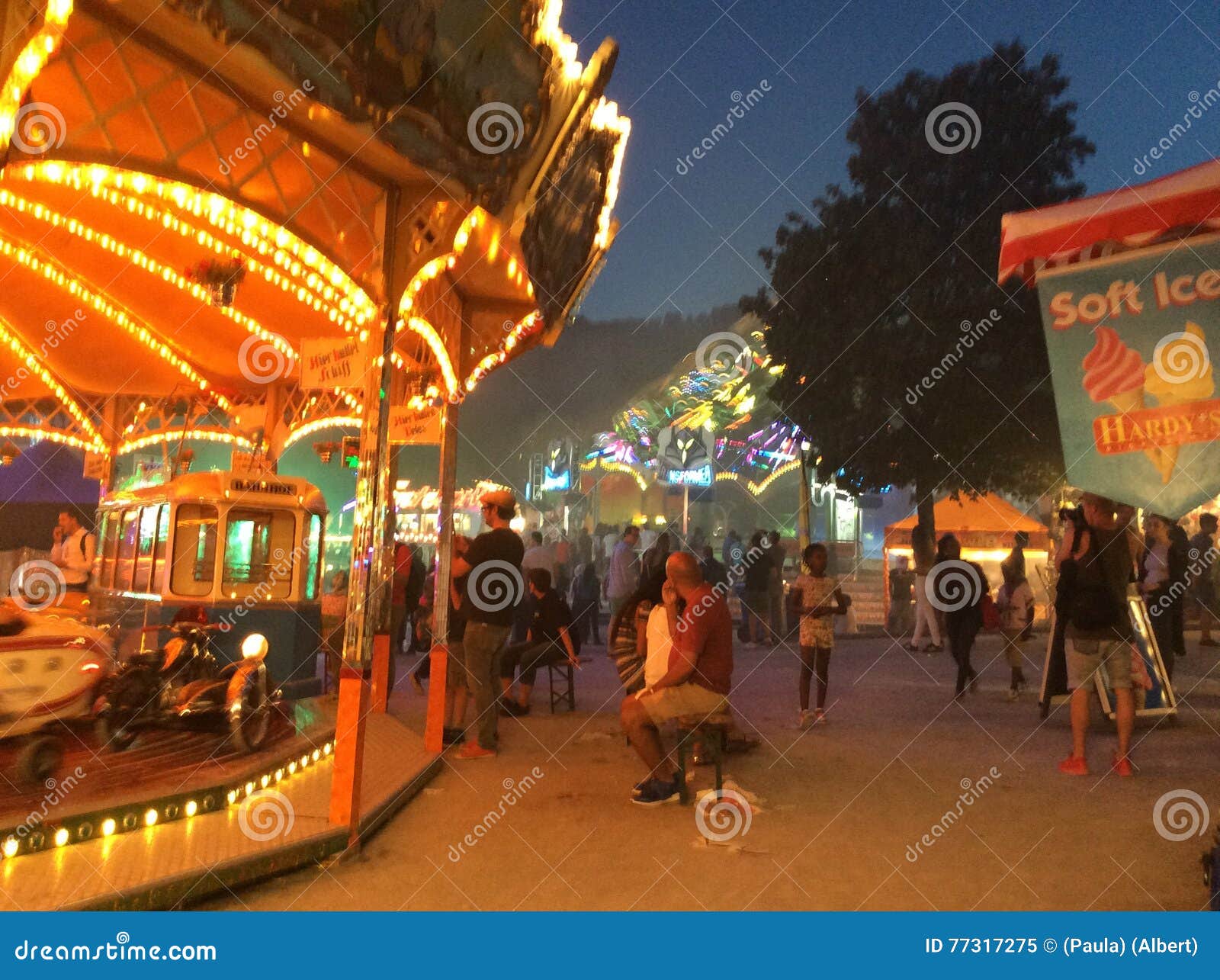 Fair in the Evening editorial image. Image of lights - 77317275