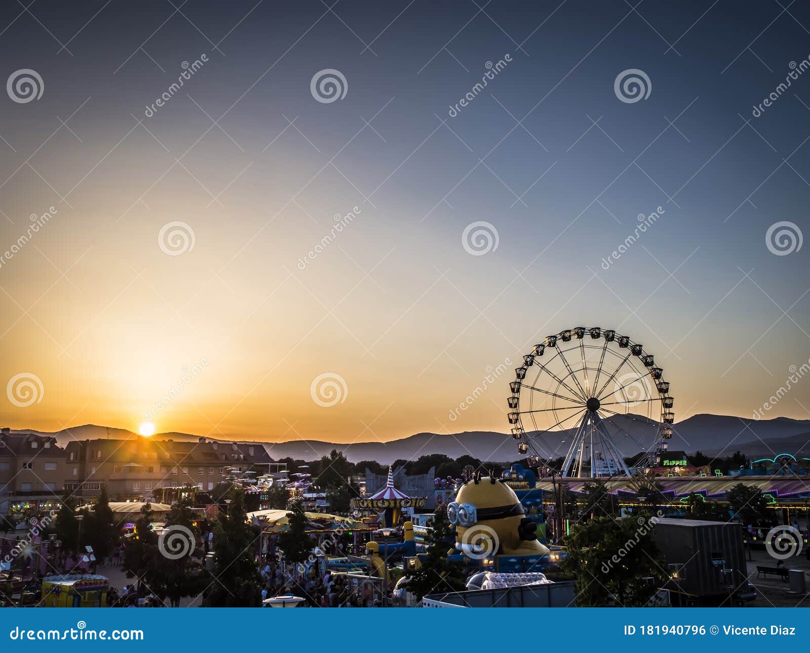 Fair at sunset editorial photo. Image of city, sunset - 181940796