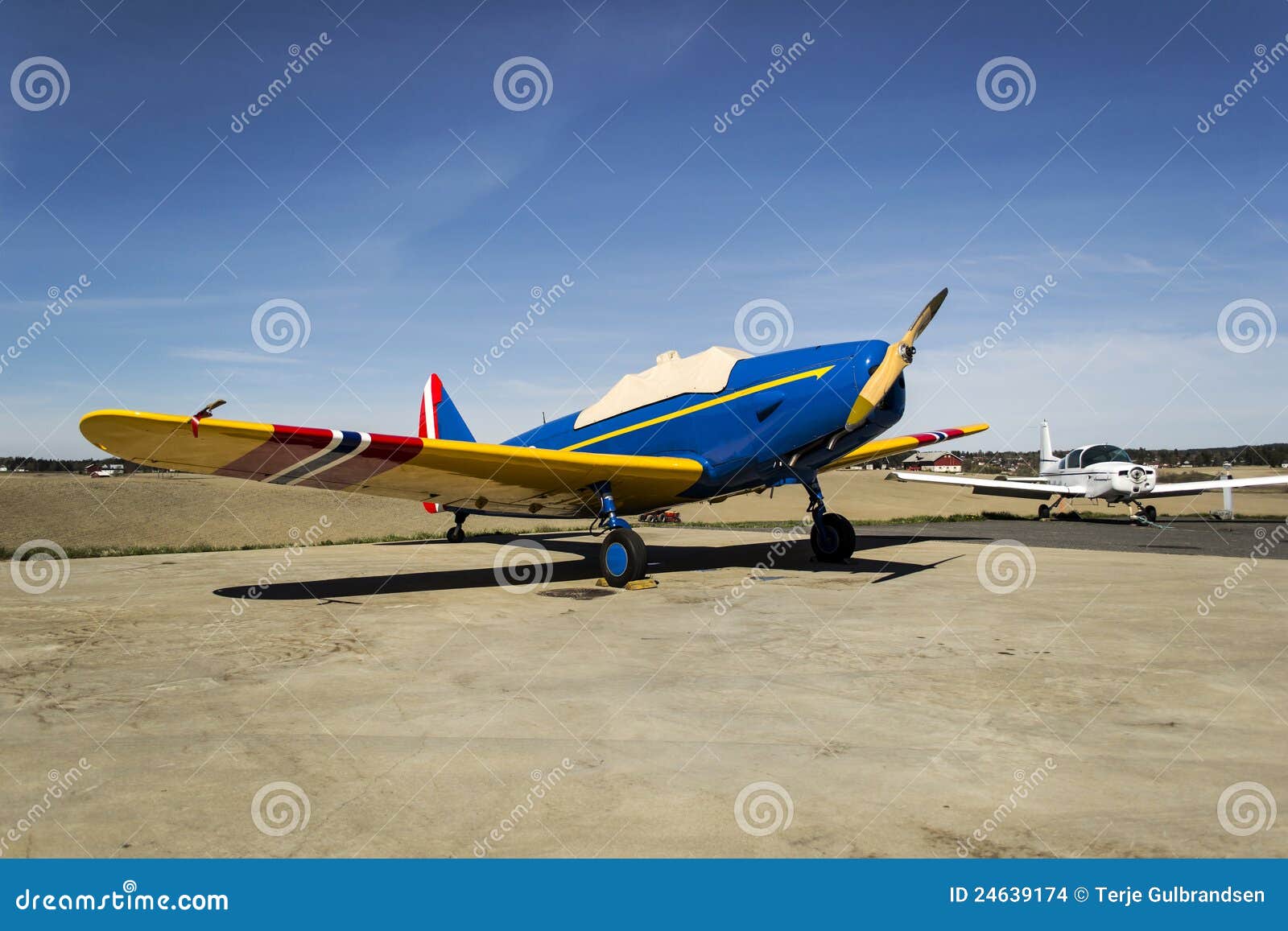 Fairchild PT-19 Small Aircraft Stock Photo - Image of corporation, 1939 ...