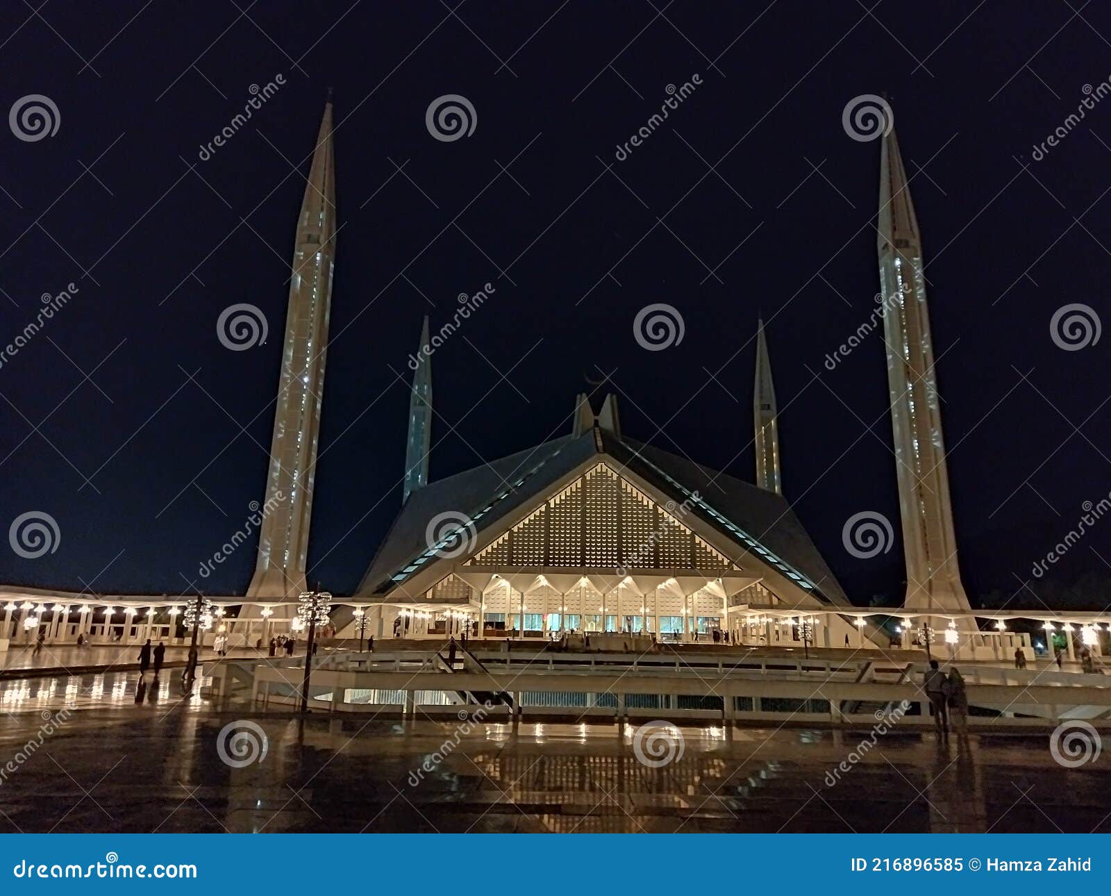 Faisal Mosque Night View editorial image. Image of night - 216896585