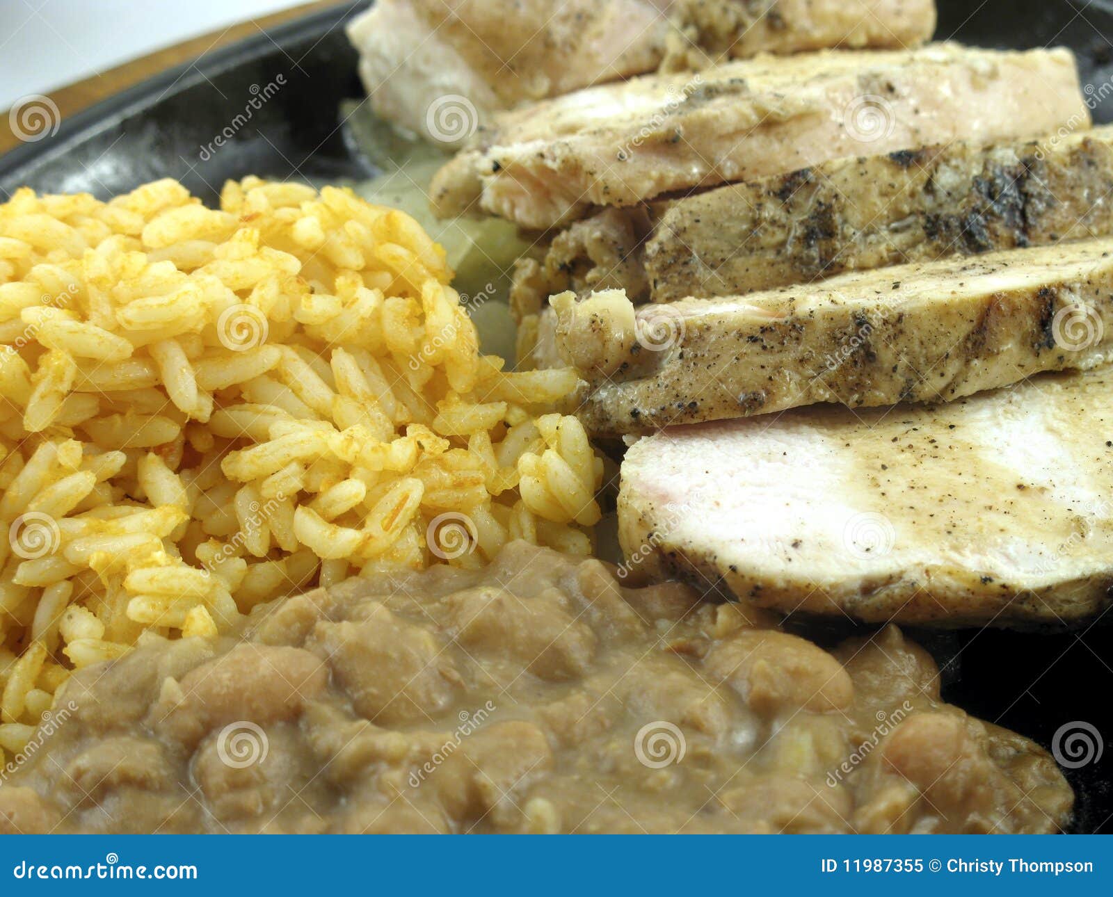 Fajita De Poulet Avec Du Riz Et Des Haricots Image stock - Image du ...