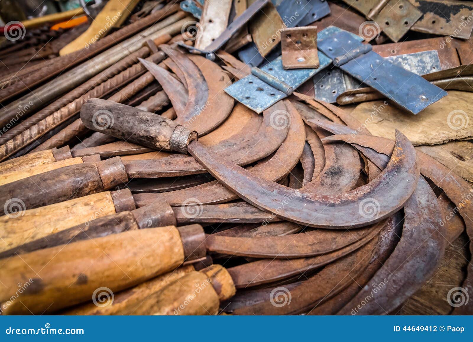 Falci Della Mano Da Vendere Fotografia Stock - Immagine di mano ...