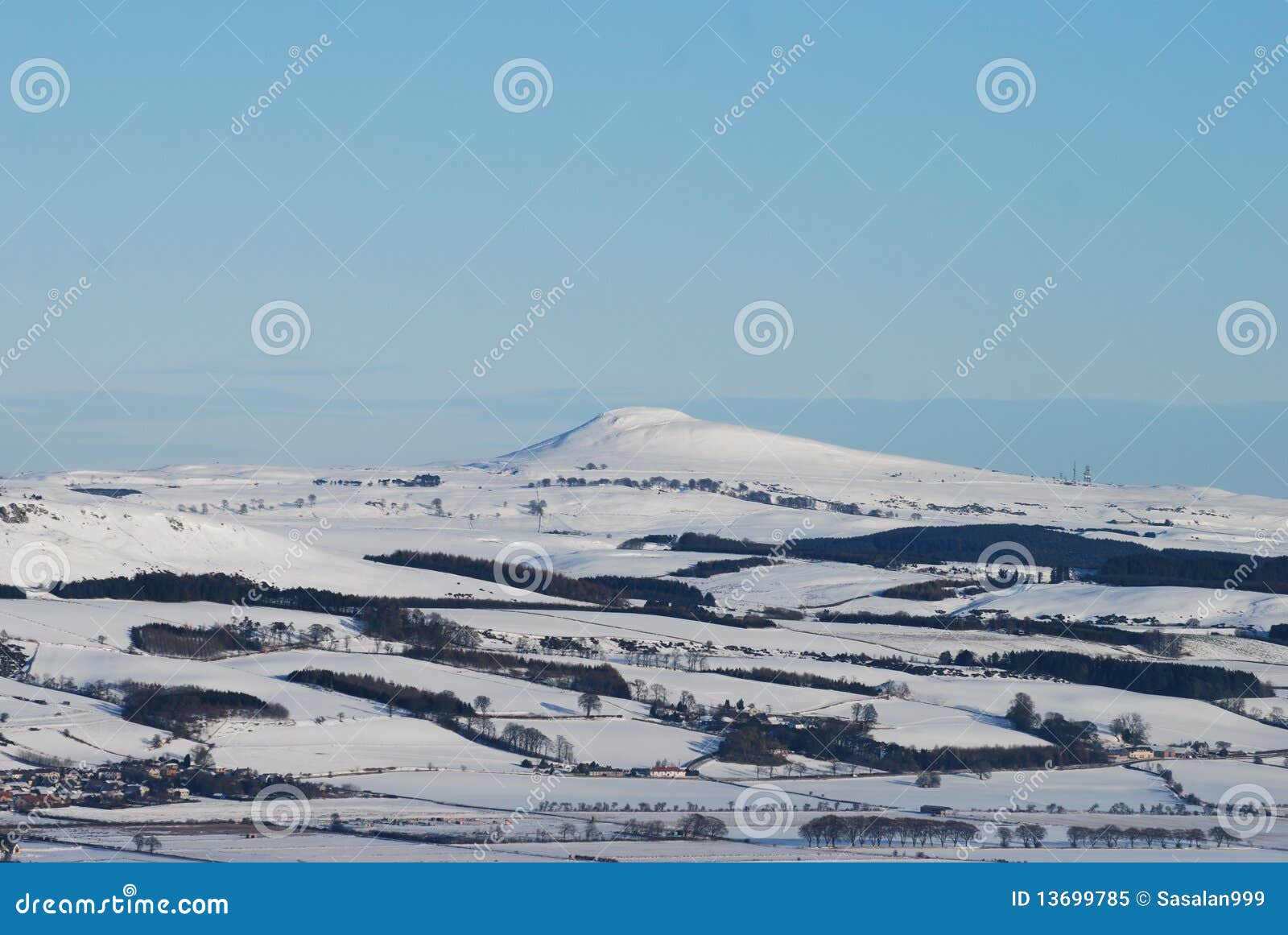 Falkland Hill stock image. Image of summit, snow, falkland - 13699785