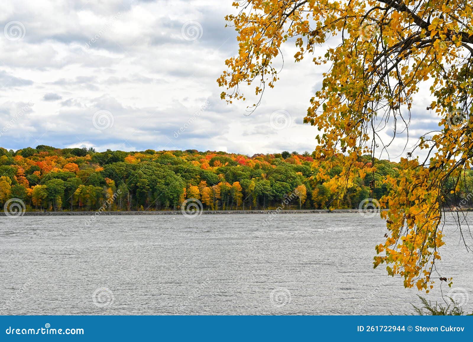 Fall Foliage on the Hudson River in Upstate New York Stock Photo ...