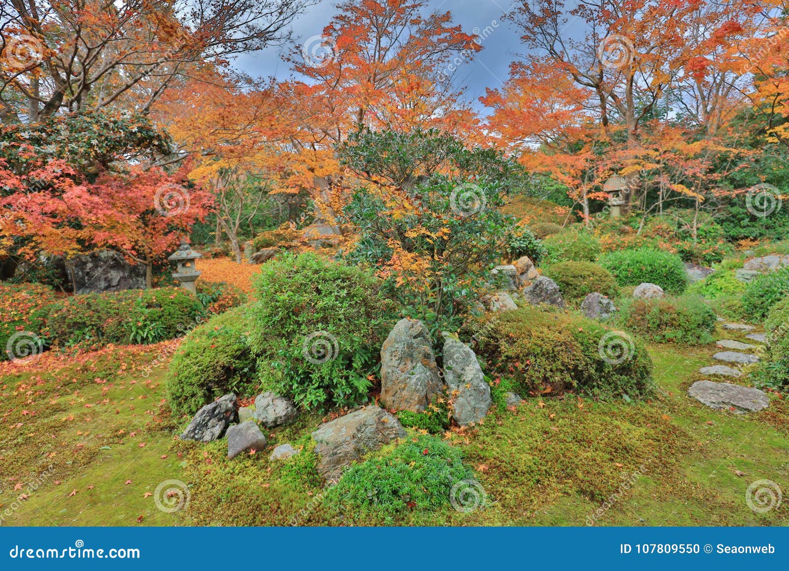 A Fall Garden at the Genko an Temple Stock Photo - Image of fall, kita ...
