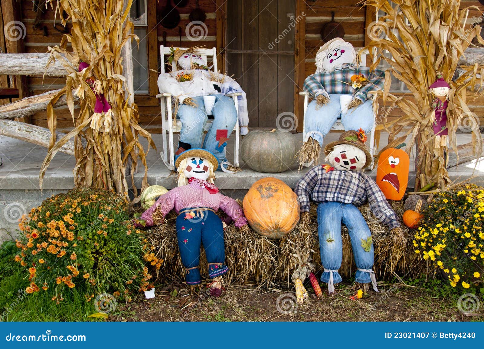 A Fall Scene with Scarecrows Stock Image - Image of stalks, displays ...