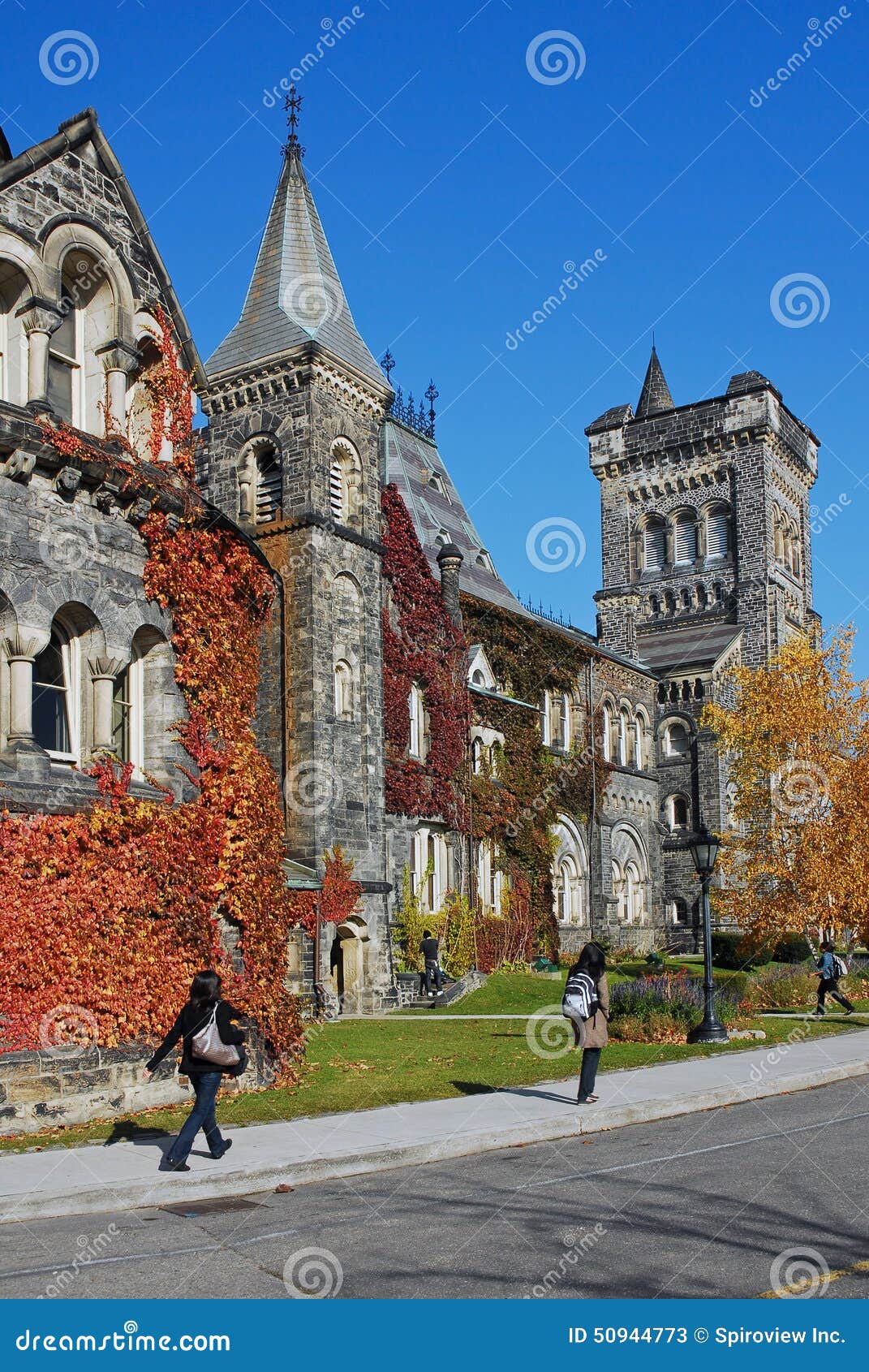 Fall Scene on University Campus Editorial Stock Photo - Image of leaves ...