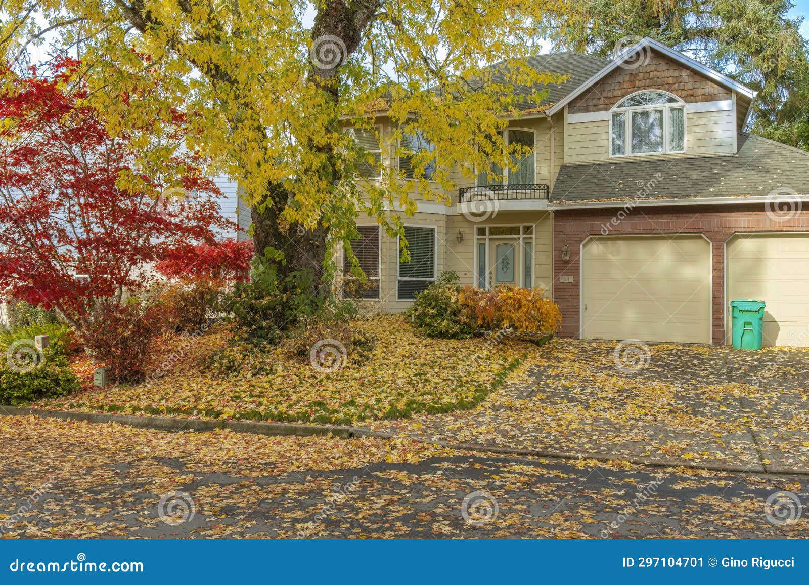 Fall Season in a Neighborhood Gresham Oregon Stock Image - Image of ...