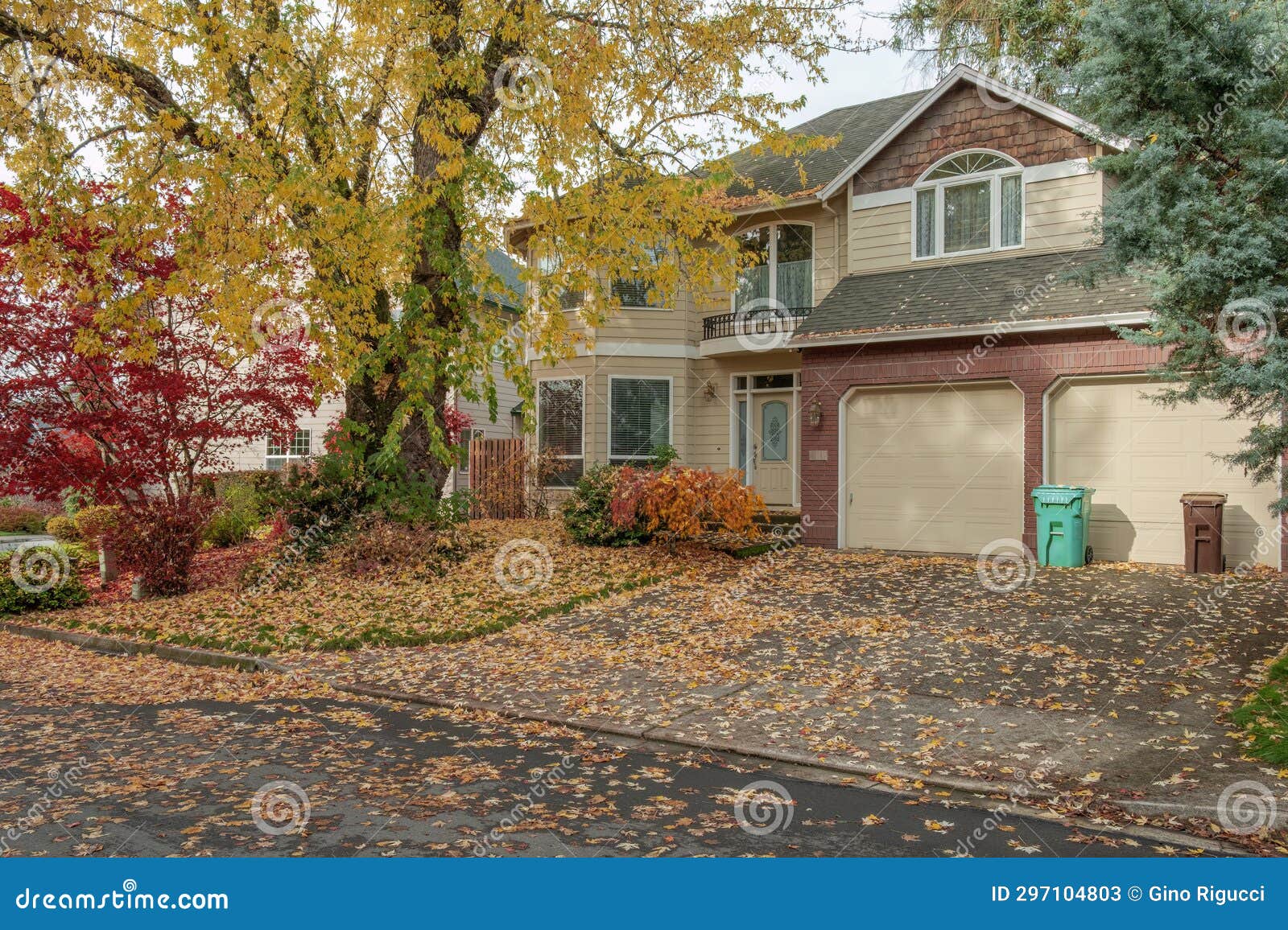 Fall Season in a Neighborhood Gresham Oregon Stock Image - Image of ...