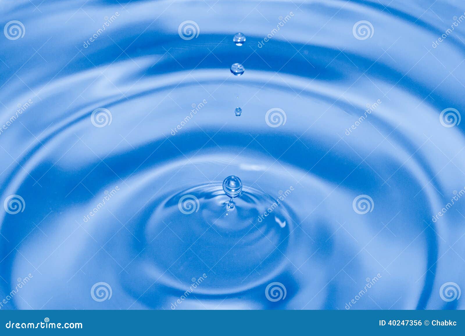 The fall of water droplets stock photo. Image of reflecting - 40247356