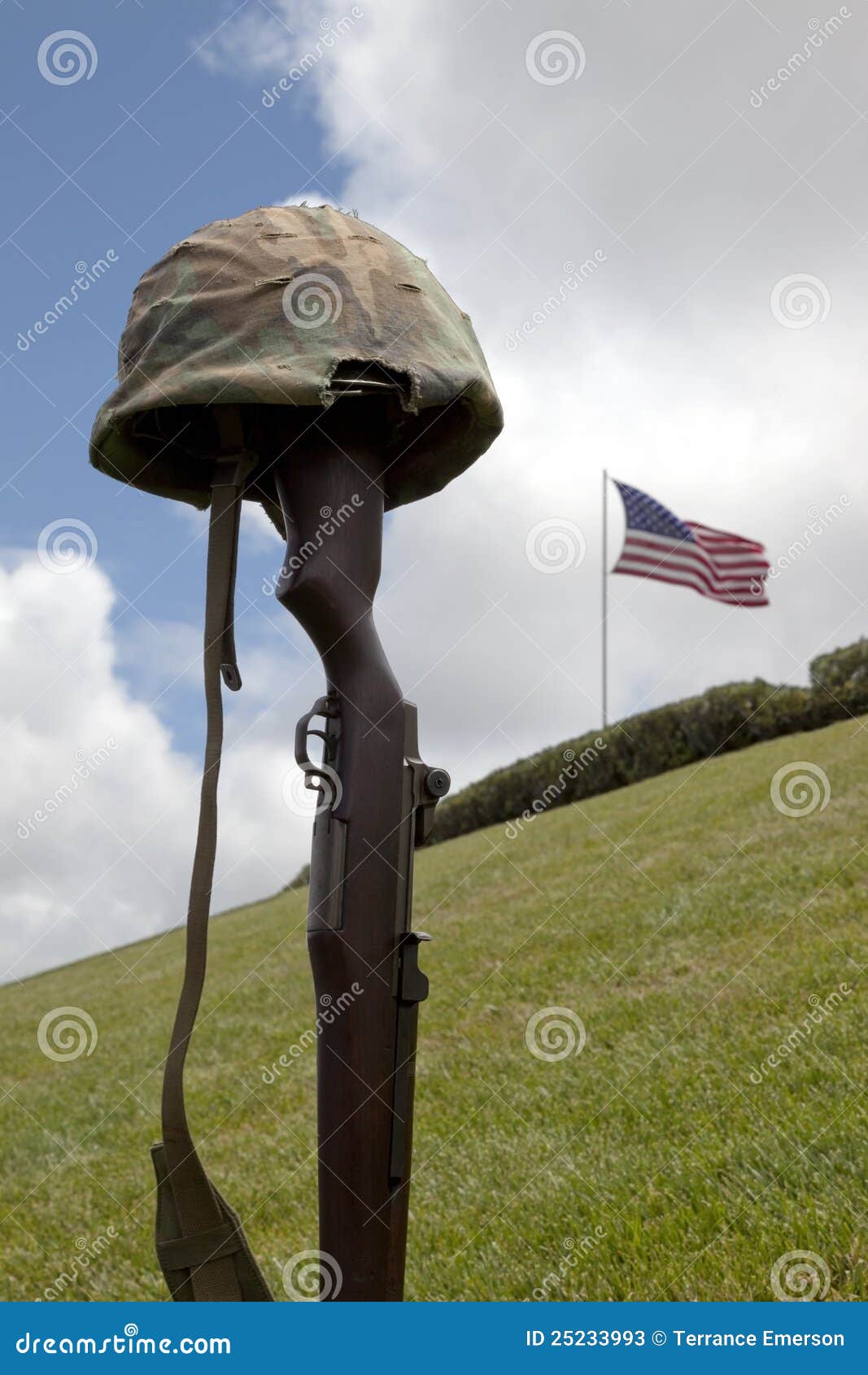 Fallen Soldier Battle Cross Stock Image - Image of conflict, hero: 25233993