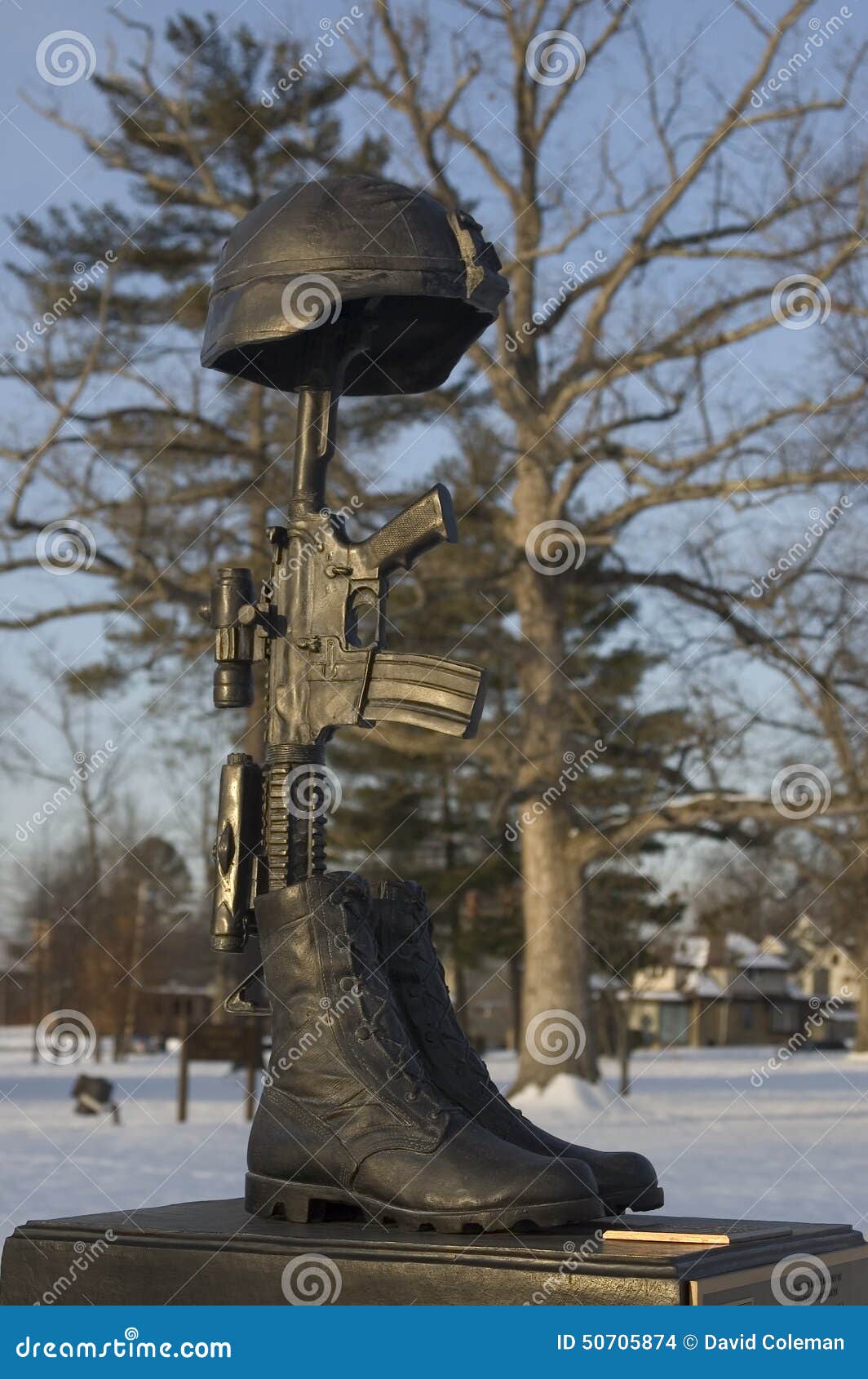 Fallen soldier memorial editorial stock image. Image of weapon - 50705874
