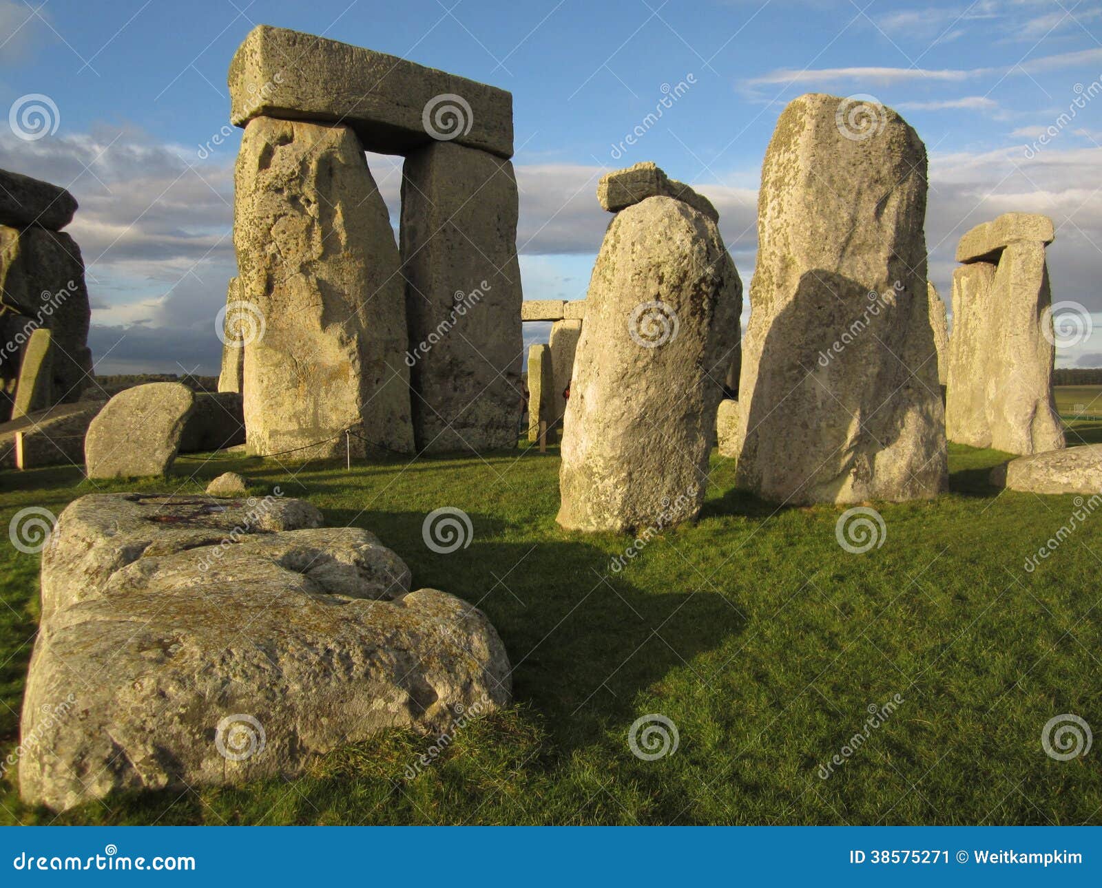 Fallen Stone at Stonehenge stock image. Image of stonehenge - 38575271