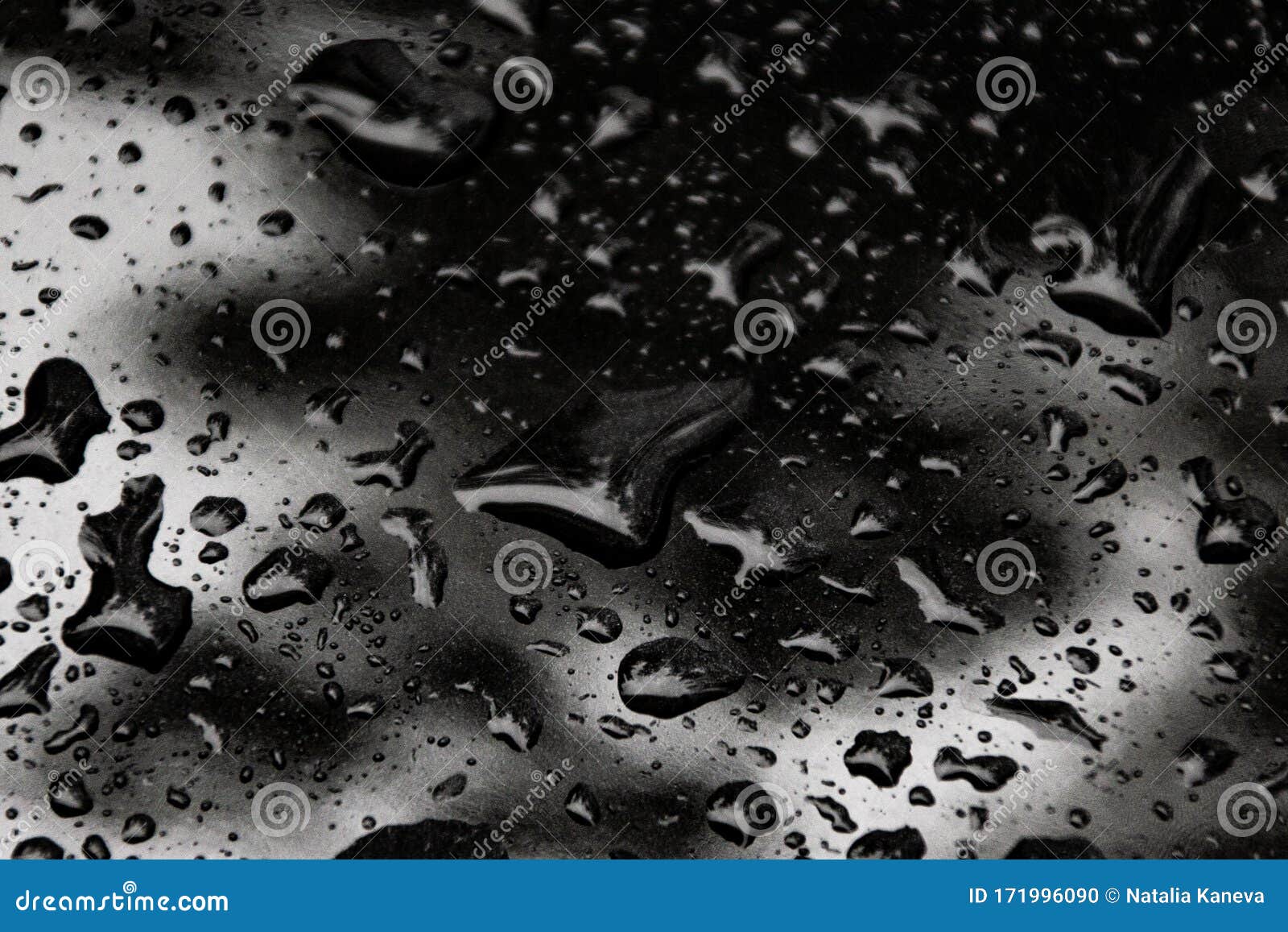 Falling Drop of Water in a Puddle Stock Photo - Image of droplet, water ...