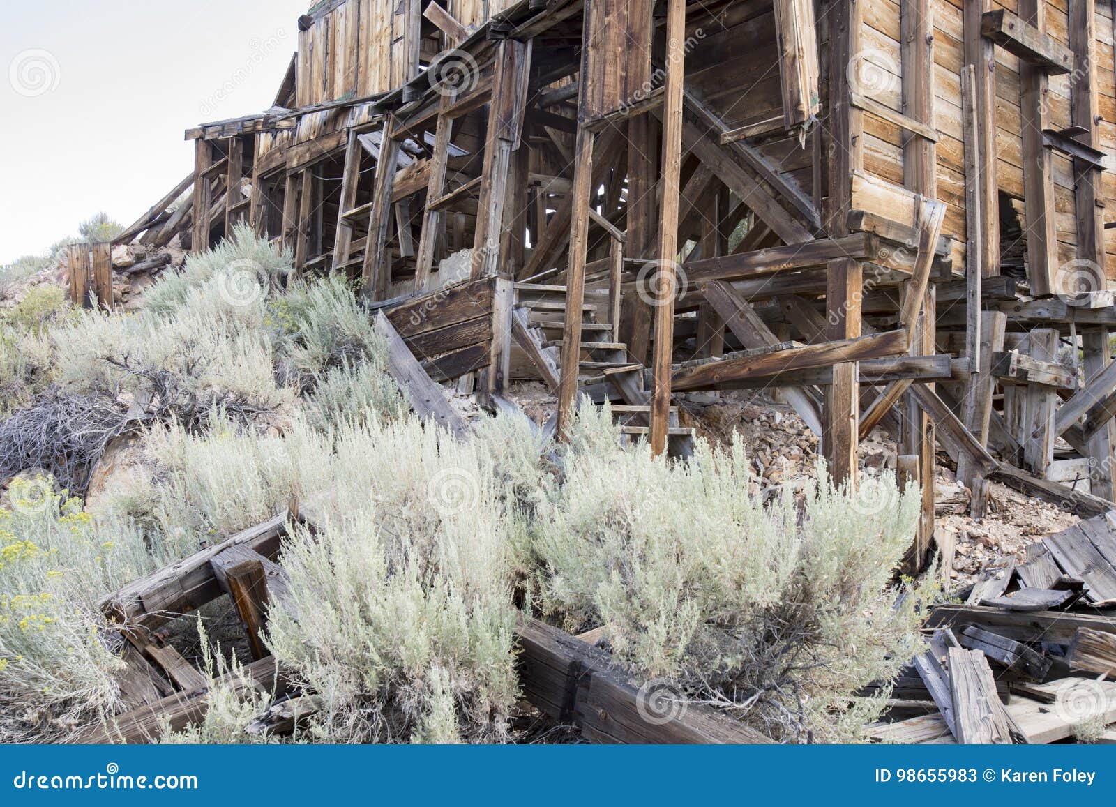 Falling Structure in Masonic-Chemung Mine Stock Image - Image of states ...