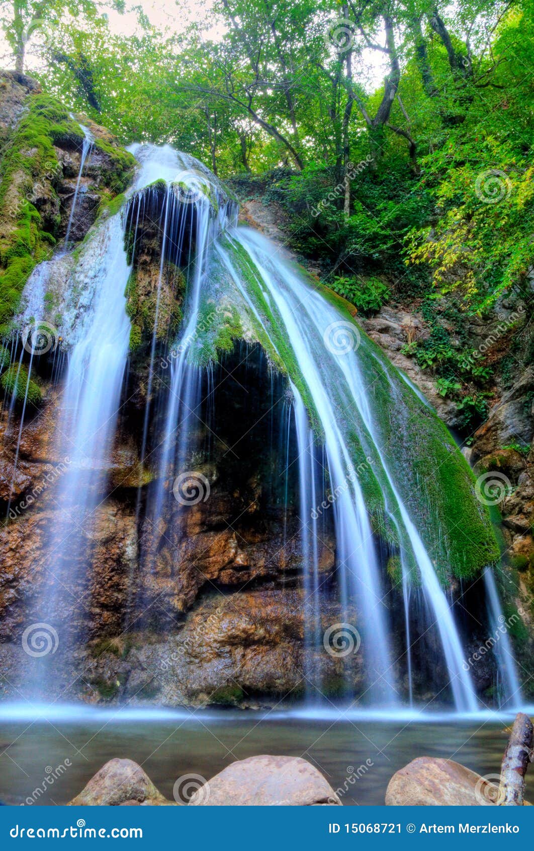 Falling Water stock image. Image of beauty, landscape - 15068721