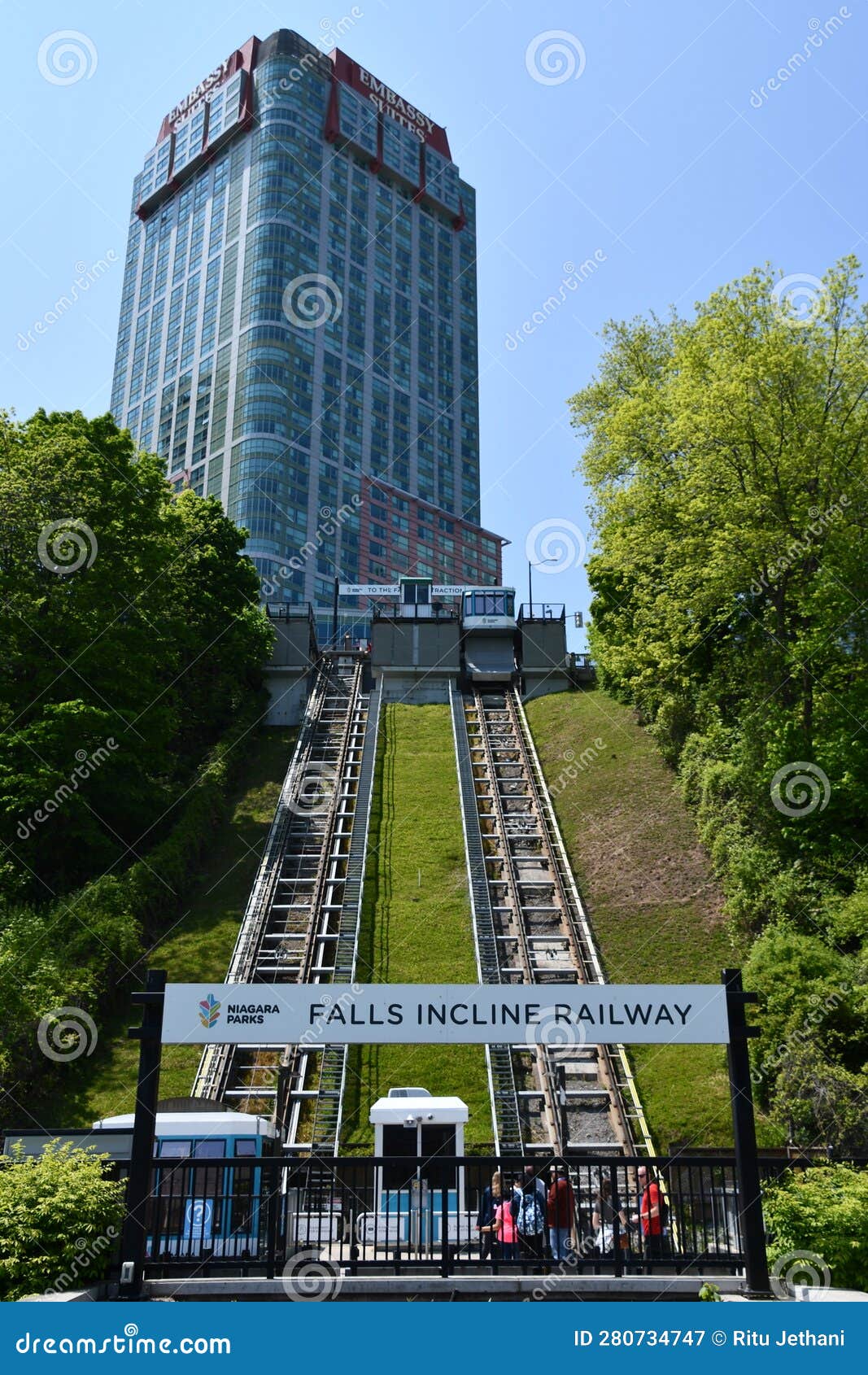 Falls Incline Railway (Funicular) at Niagara Falls in Ontario, Canada ...