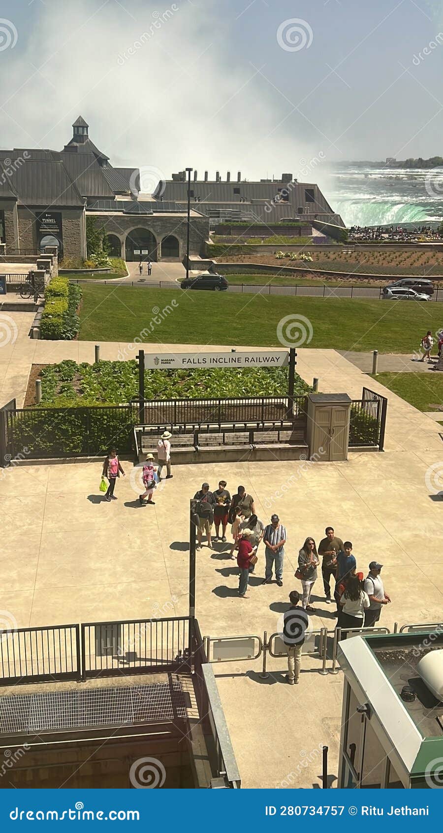 Falls Incline Railway (Funicular) at Niagara Falls in Ontario, Canada ...