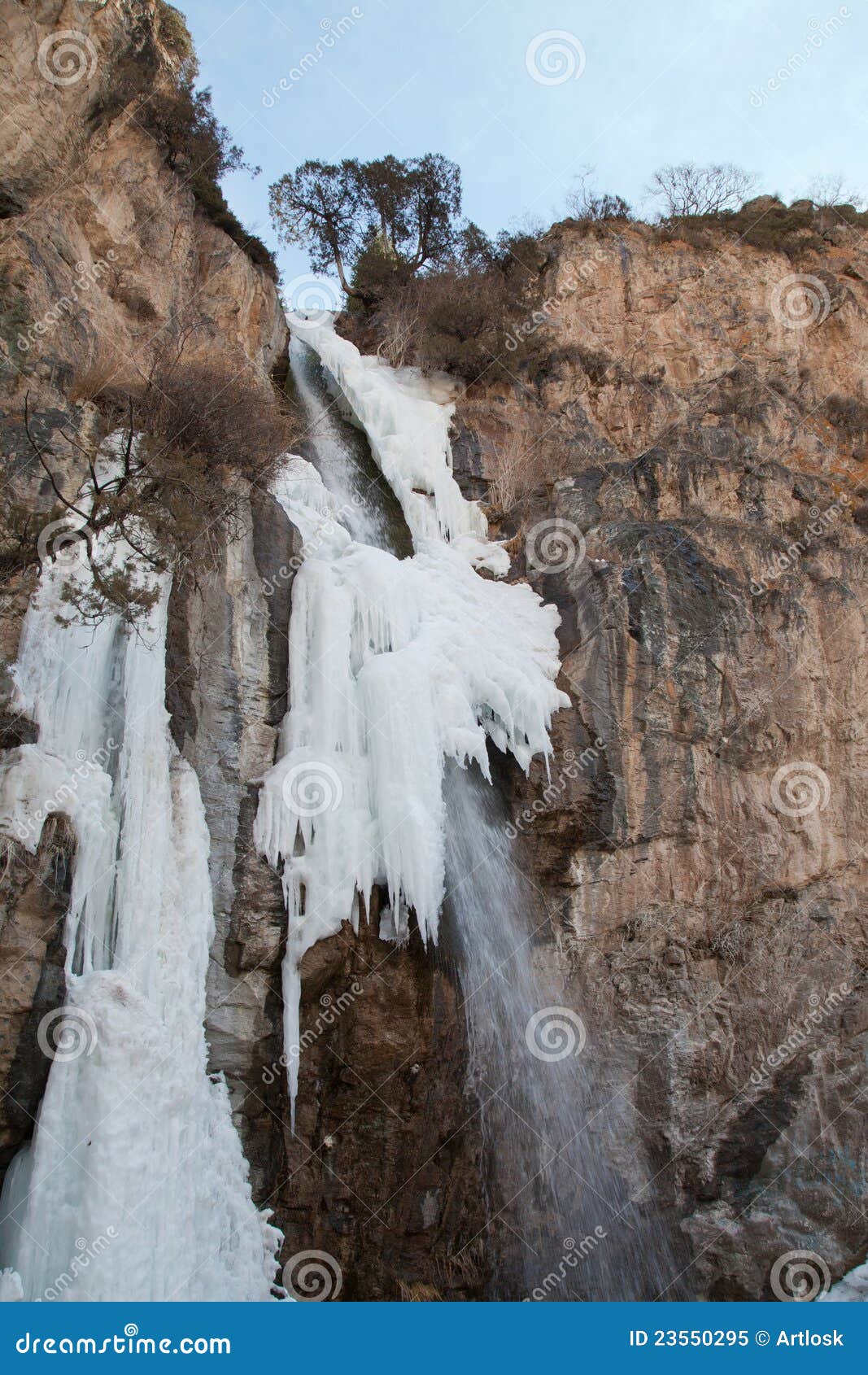 Falls in the Snow in the Spring. Stock Image - Image of vertical, ridge ...
