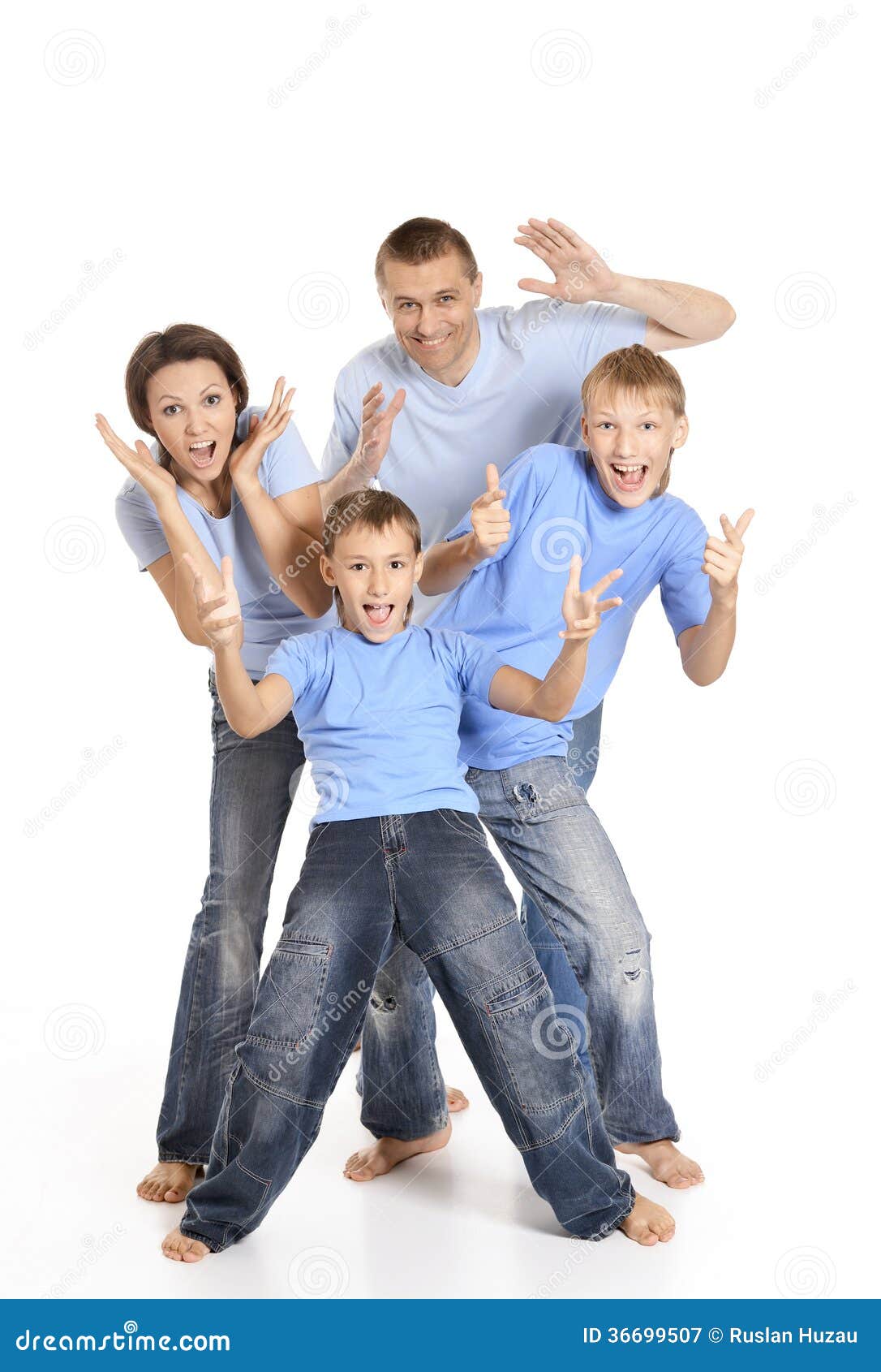 Familia en camisas azules imagen de archivo. Imagen de hermanos - 36699507