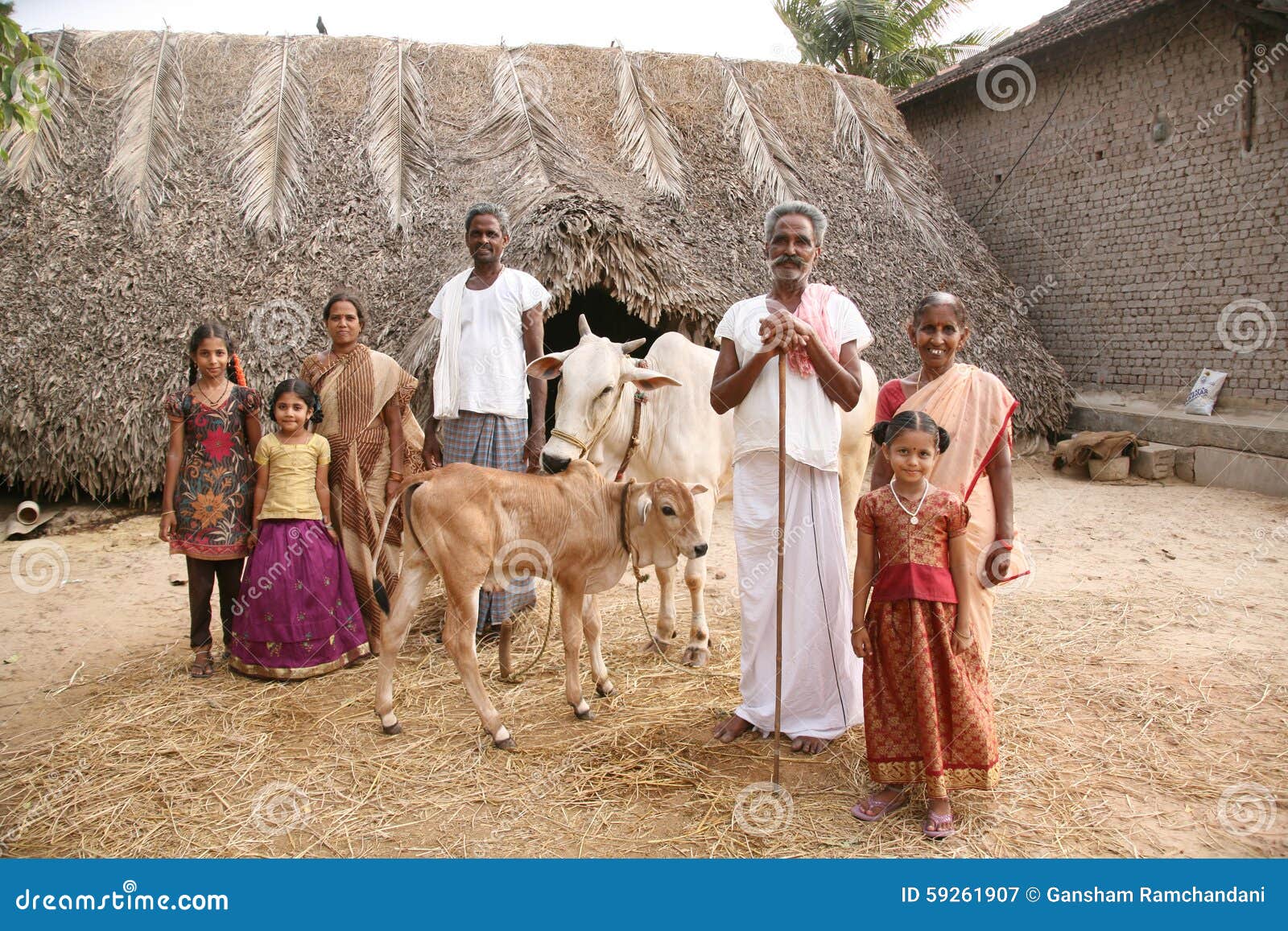 Familia india rural fotografía editorial. Imagen de granjero - 59261907