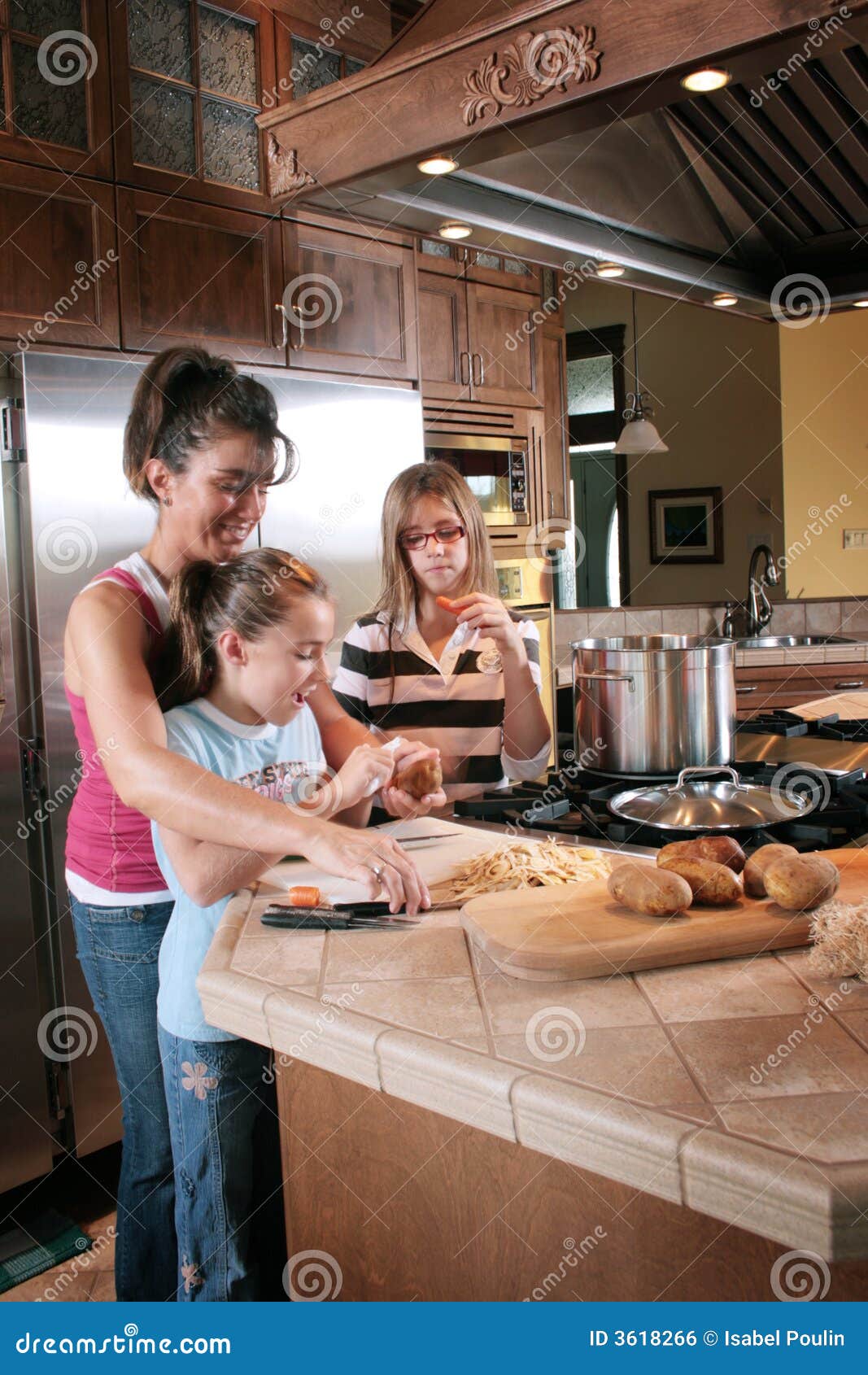 Familly preparing supper stock photo. Image of girl, cooking - 3618266
