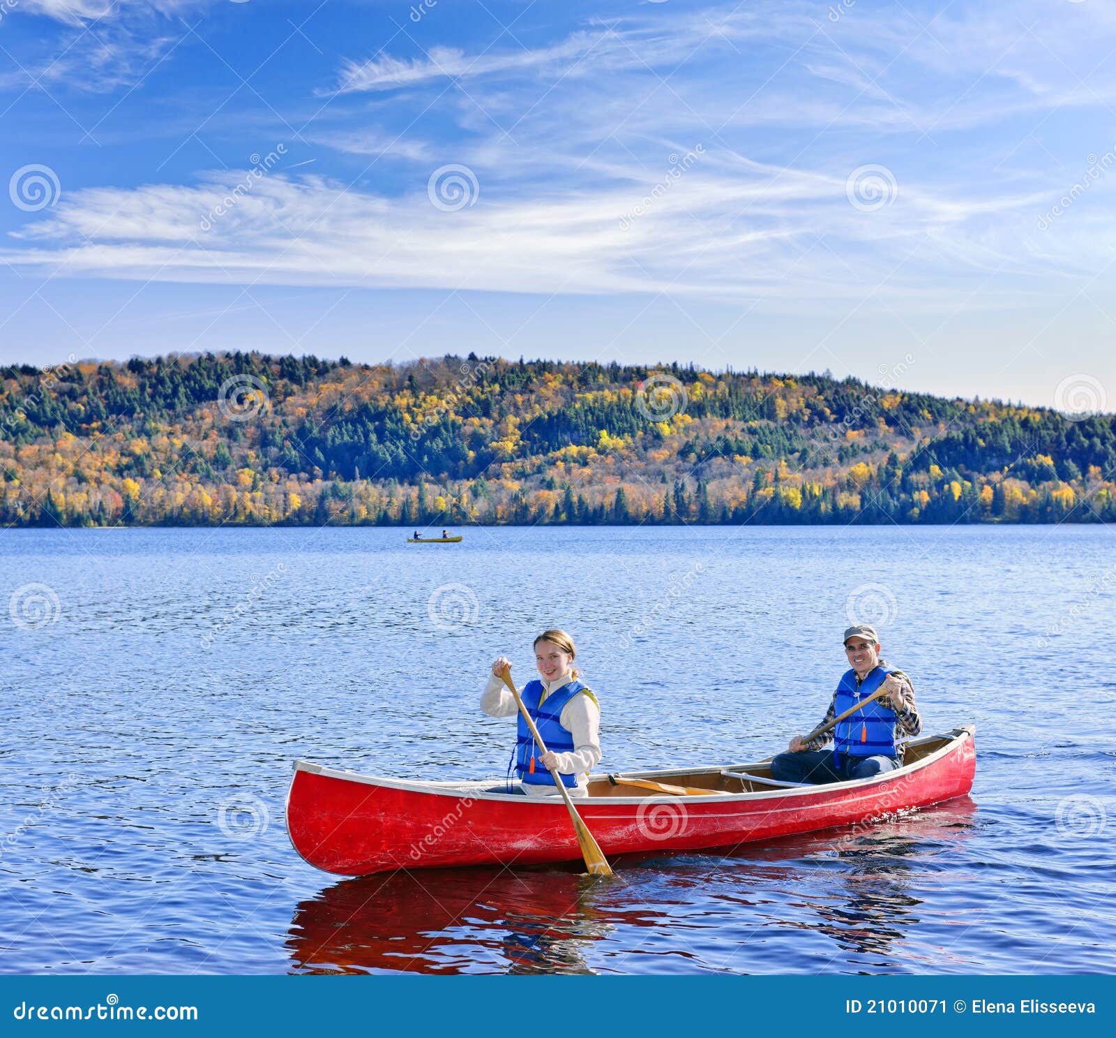 Family canoe trip stock image. Image of active, outside - 21010071