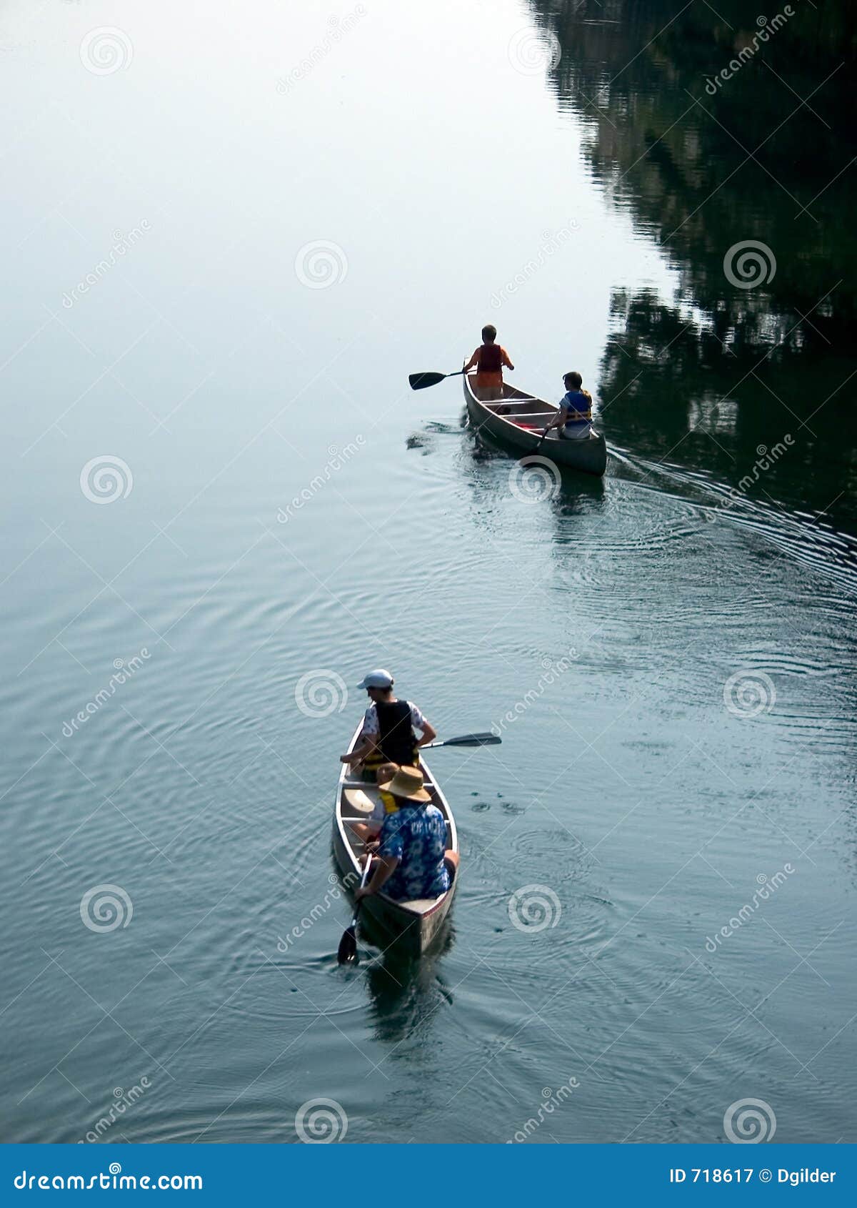 Family canoe trip editorial photography. Image of travel - 718617