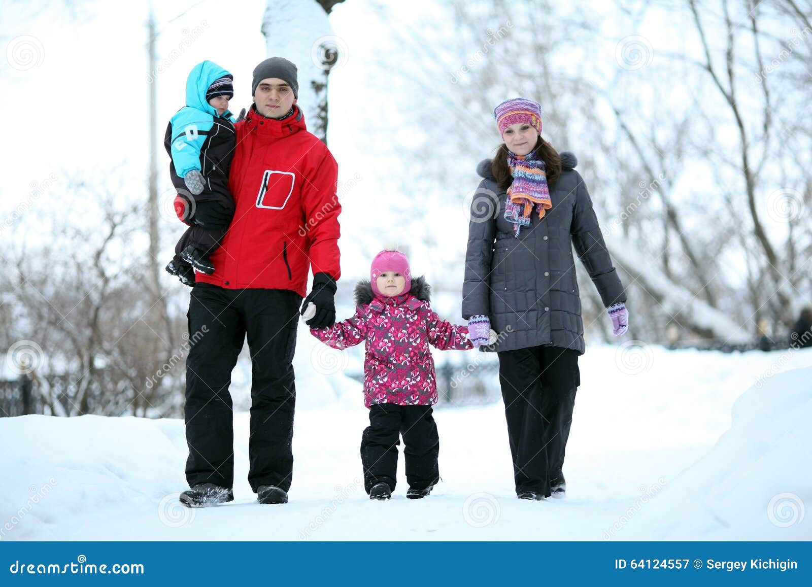 Family with Children Walking in Winter Stock Image - Image of park ...