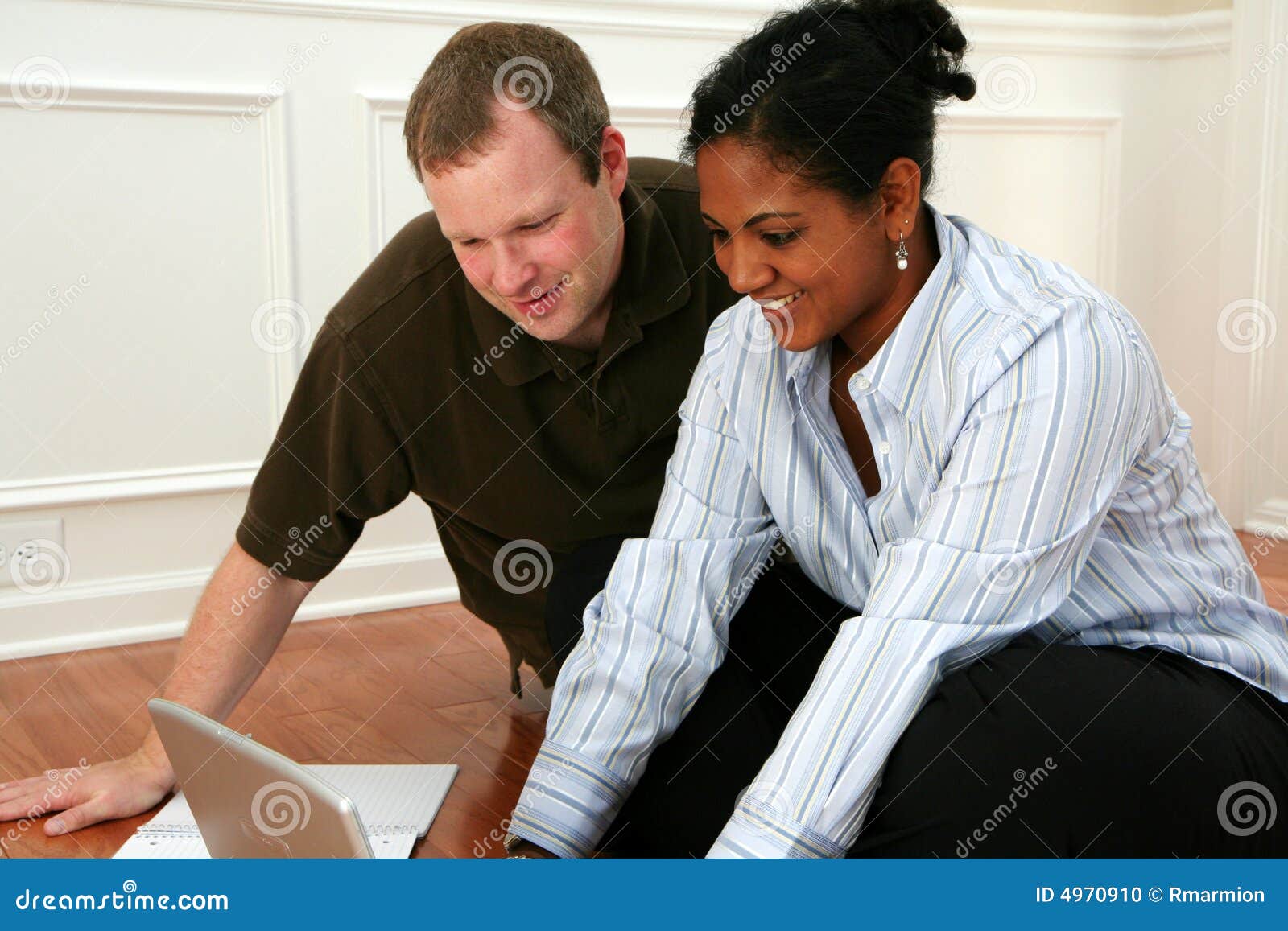 Family on Computer stock photo. Image of bills, team, home - 4970910