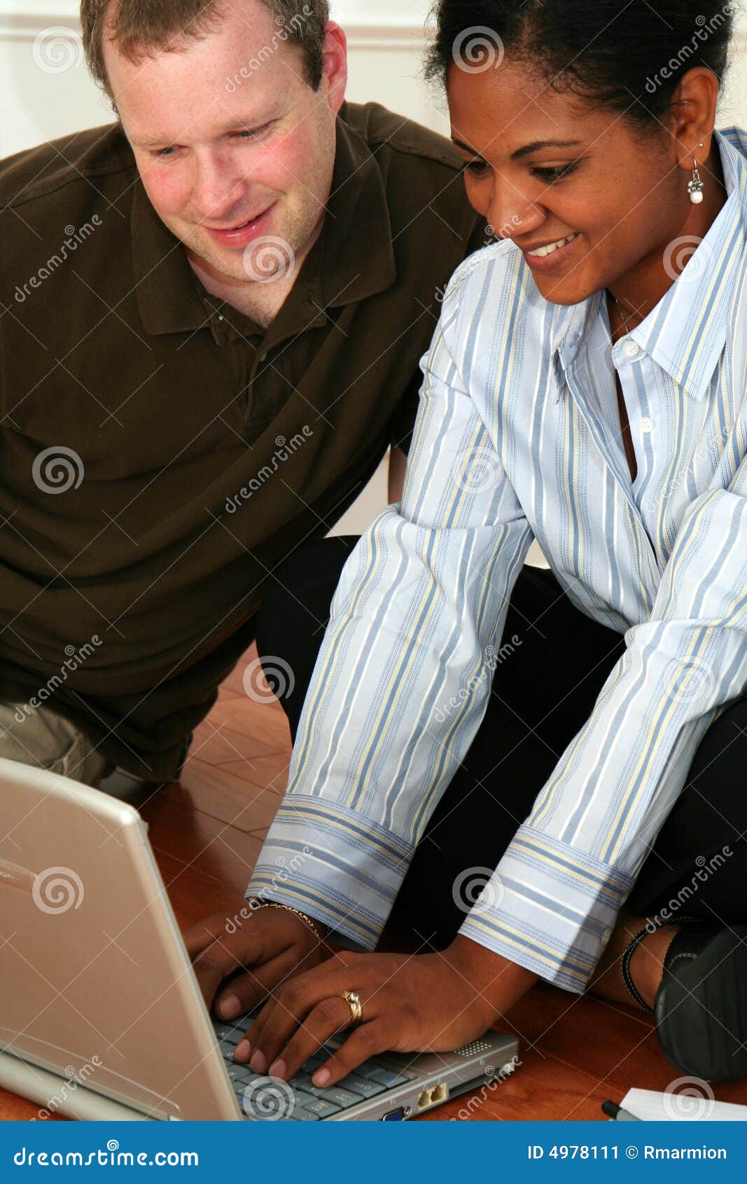 Family on Computer stock image. Image of success, education - 4978111