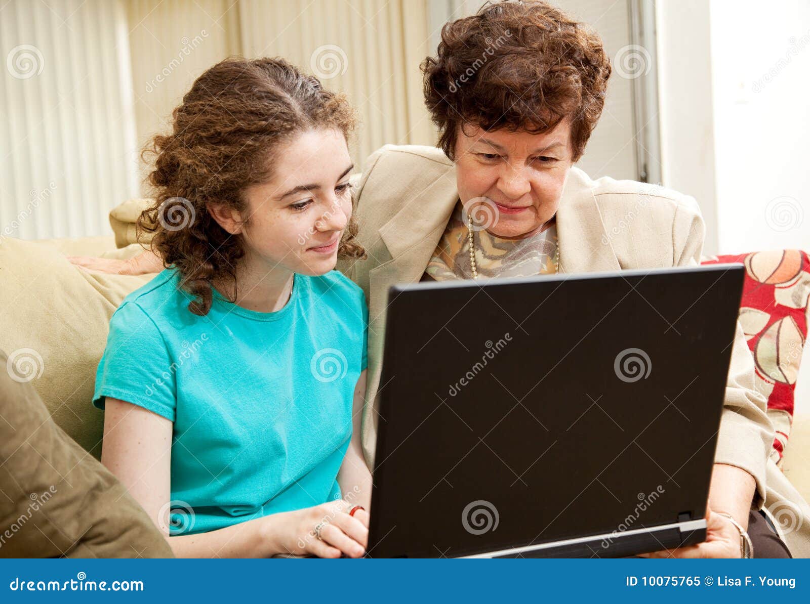 Family Computer Time stock image. Image of aunt, generation - 10075765