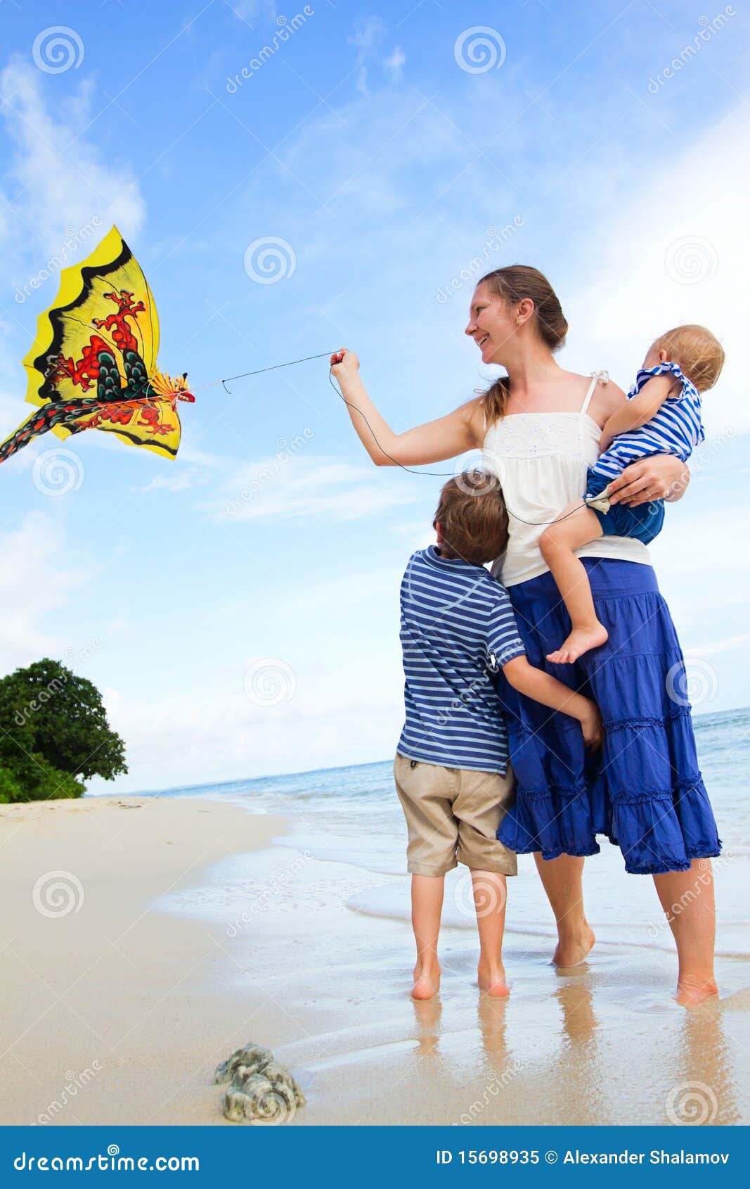 Family Flying Kite on Tropical Beach Stock Image - Image of summer ...