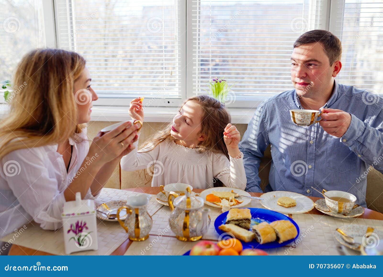 Family Has Breakfast in the Morning Stock Image - Image of home, eating ...