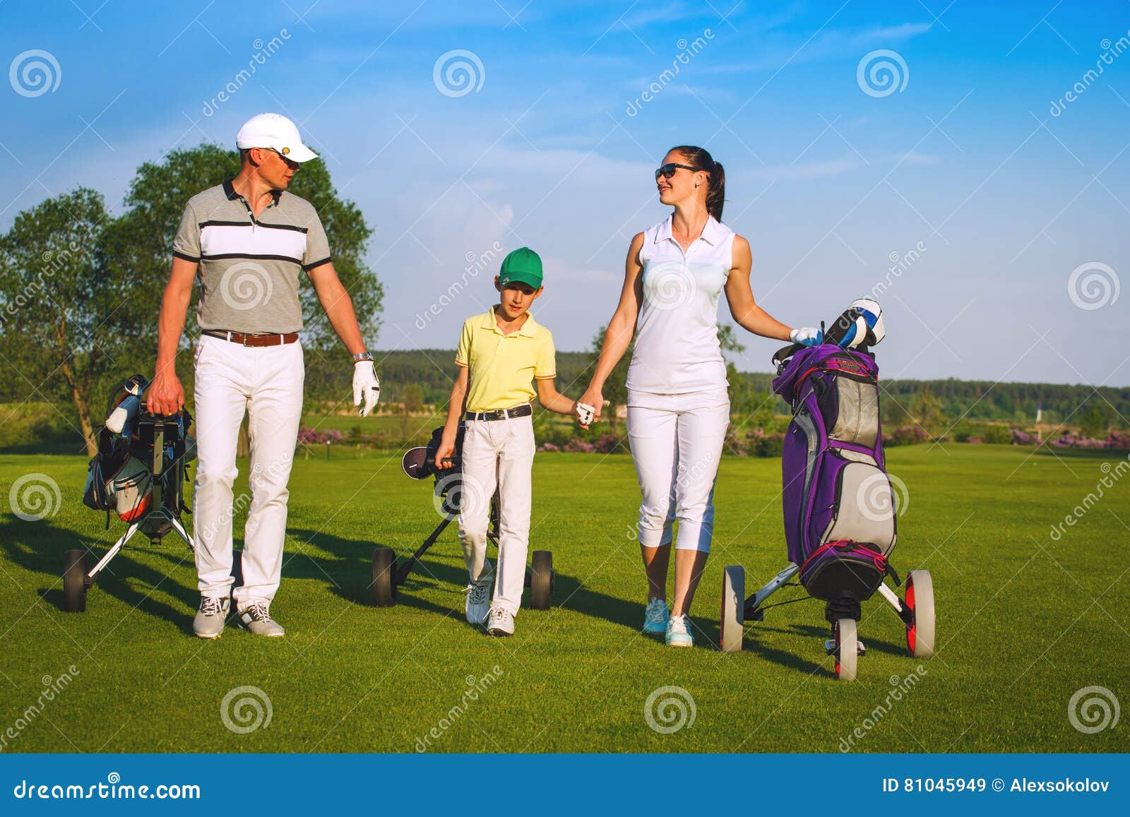 Family playing golf stock image. Image of outside, lifestyle - 81045949