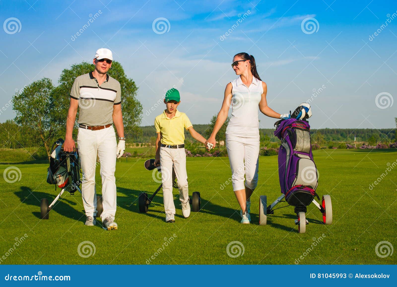 Family playing golf stock image. Image of game, green - 81045993