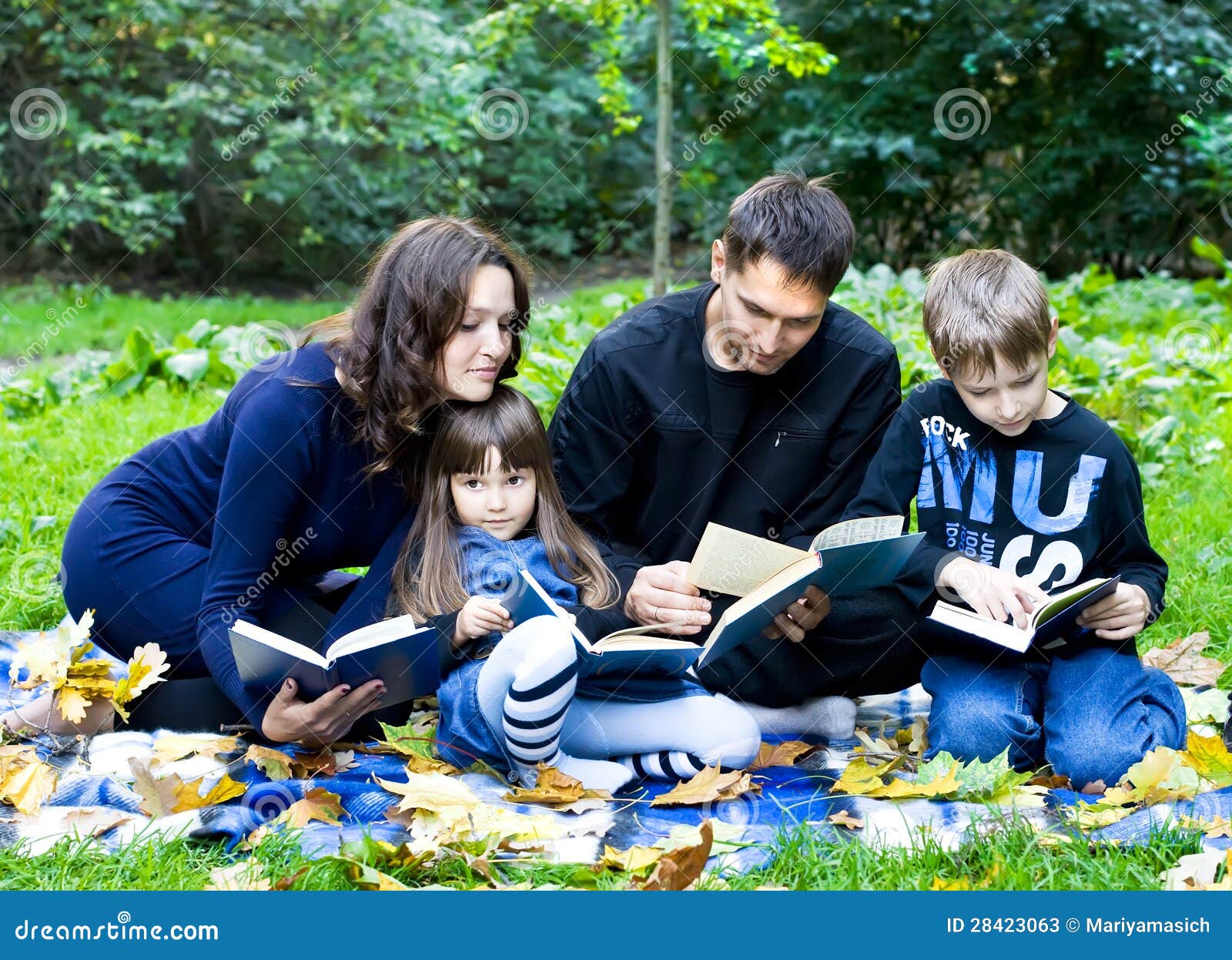 Family reading stock image. Image of happy, trip, smile - 28423063
