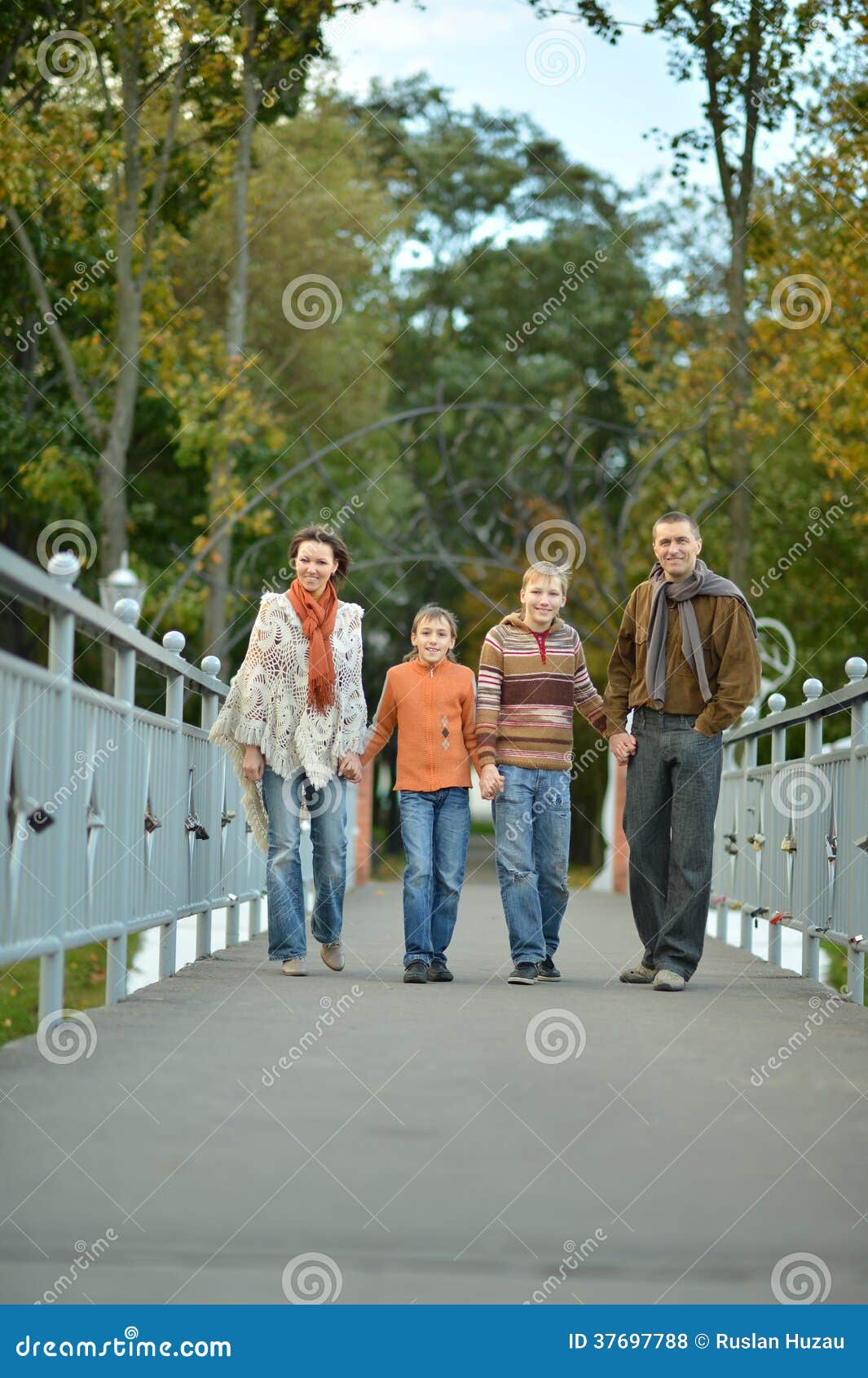 Family rest in park stock photo. Image of ecology, friendship - 37697788