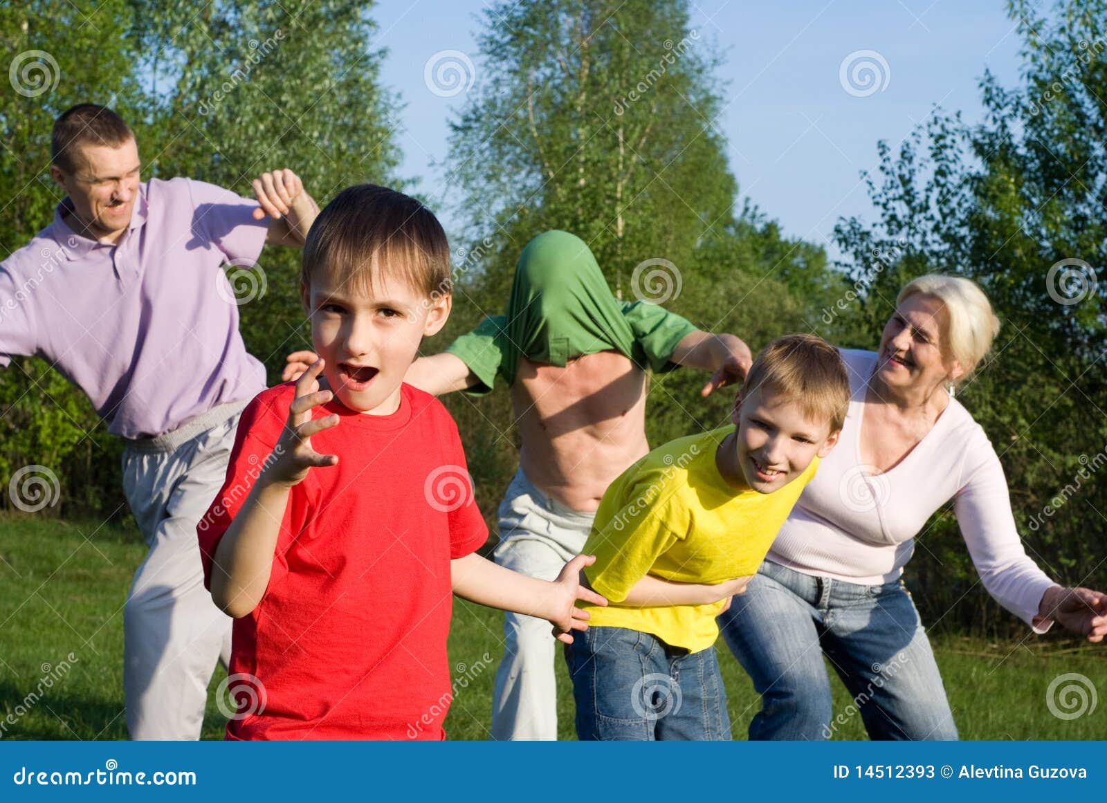 Family of Six on the Nature Stock Image - Image of adult, happy: 14512393