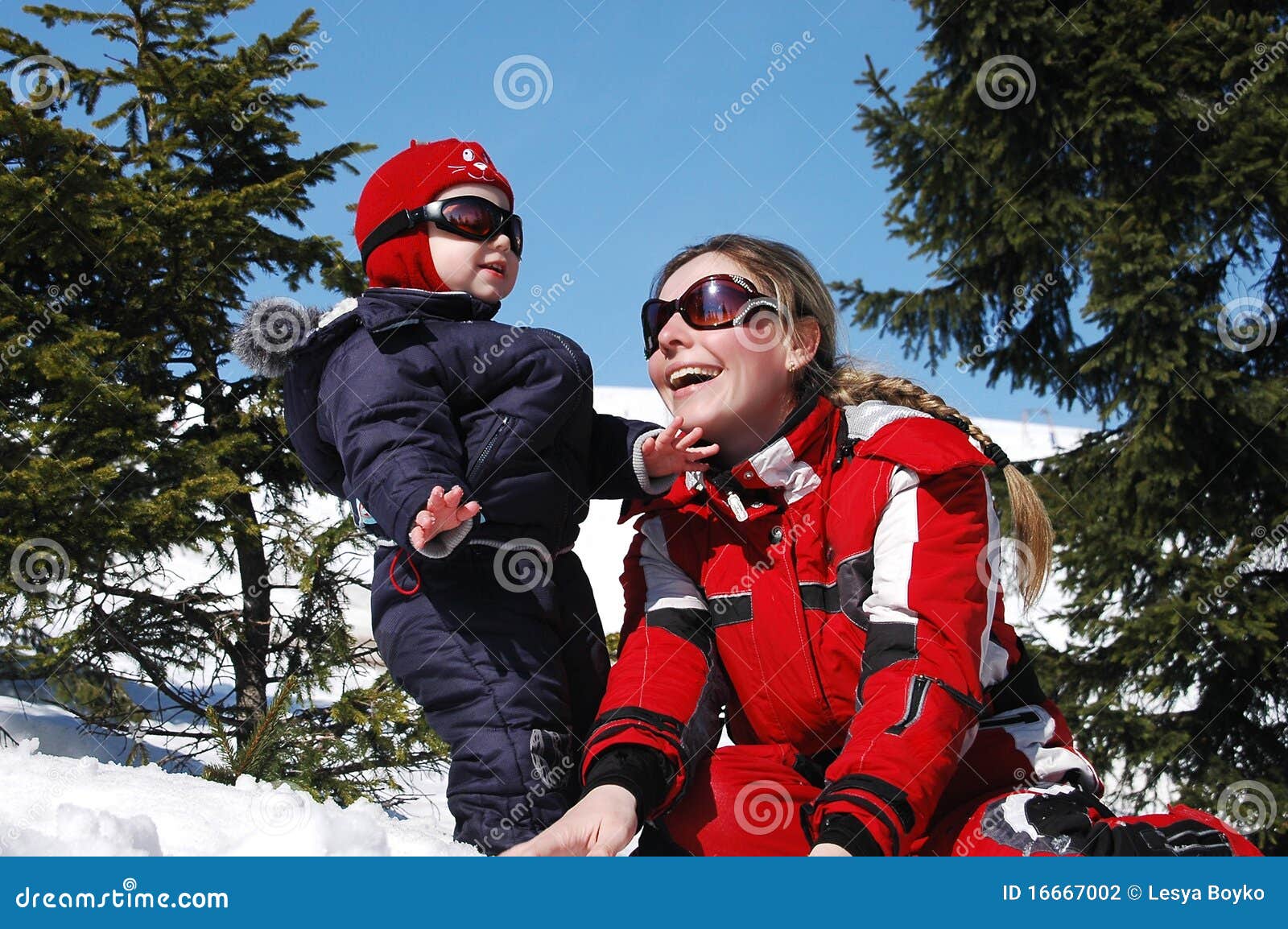 Family skiing stock photo. Image of child, clothing, vacations - 16667002