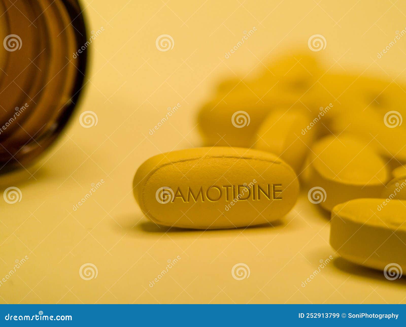 Famotidine Medciation Tablet Stock Image - Image of illness, pharmacy ...