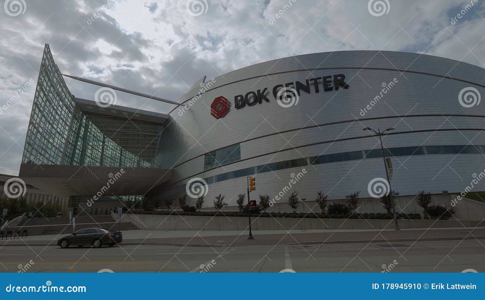 Famous Bok Center in Tulsa - TULSA-OKLAHOMA, OCTOBER 21, 2017 Editorial ...