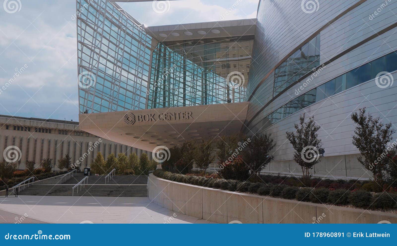 Famous Bok Center in Tulsa - TULSA-OKLAHOMA, OCTOBER 21, 2017 Editorial ...