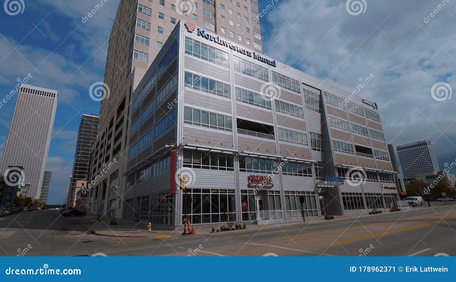 Famous Bok Center in Tulsa - TULSA-OKLAHOMA, OCTOBER 21, 2017 Editorial ...