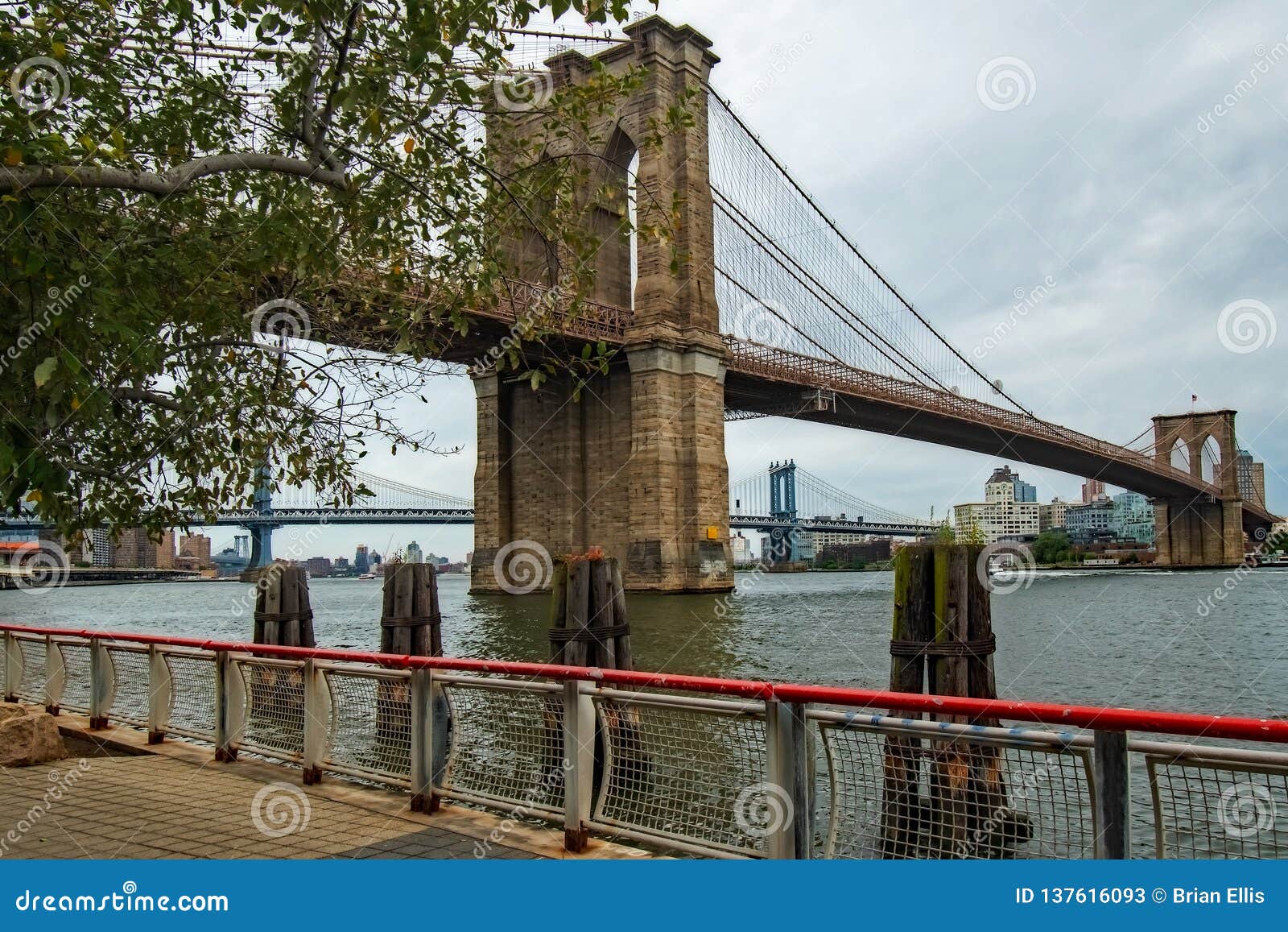 The Famous Brooklyn Bridge stock image. Image of river - 137616093