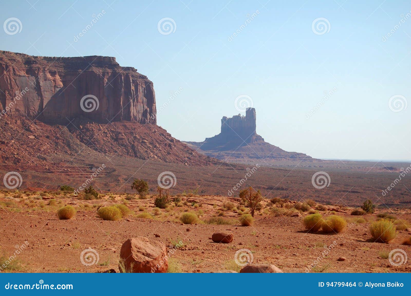 The Famous Buttes of Monument Valley, Utah, USA Stock Photo - Image of ...